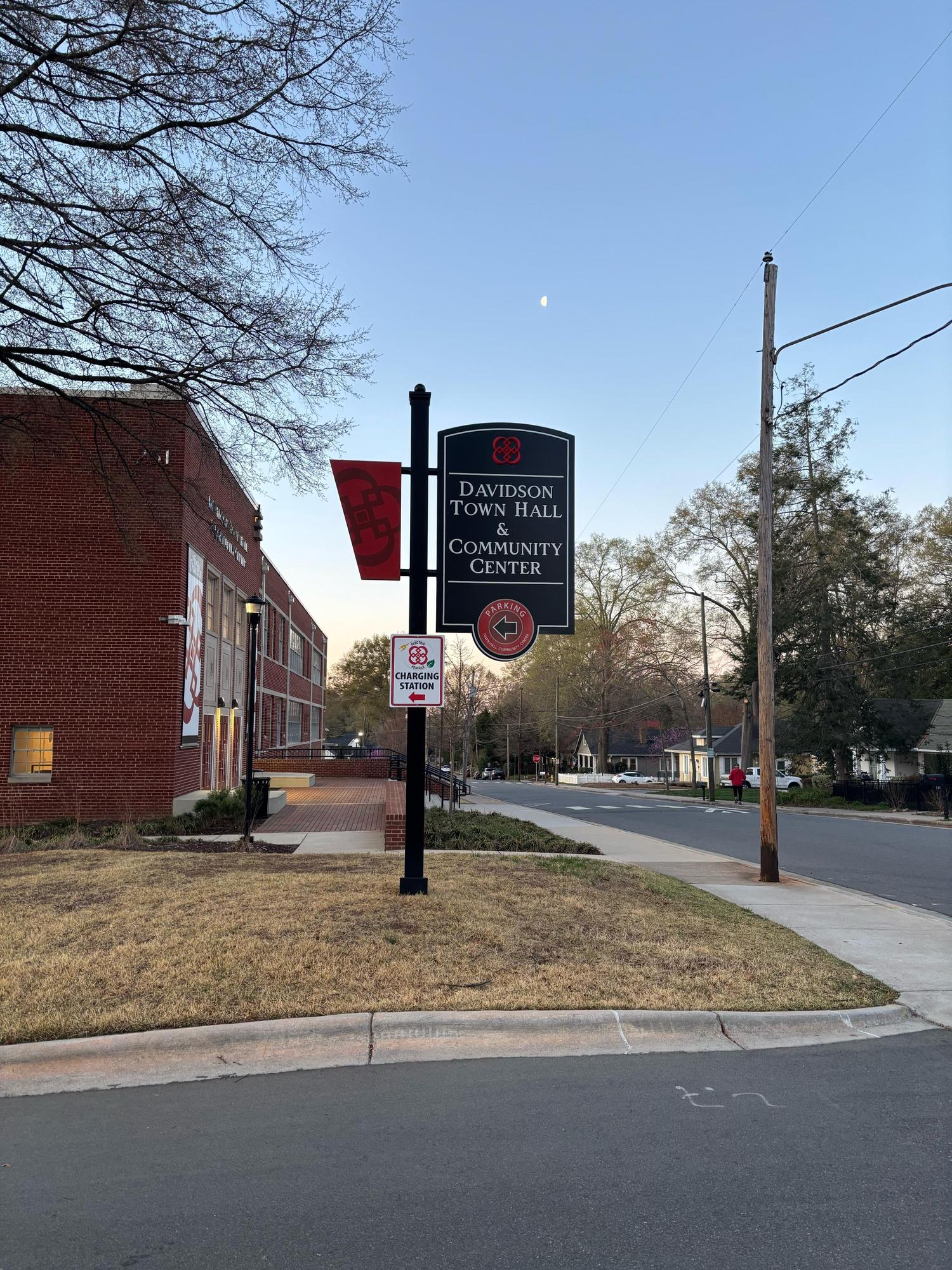 Davidson Town Hall | Davidson, NC | EV Station