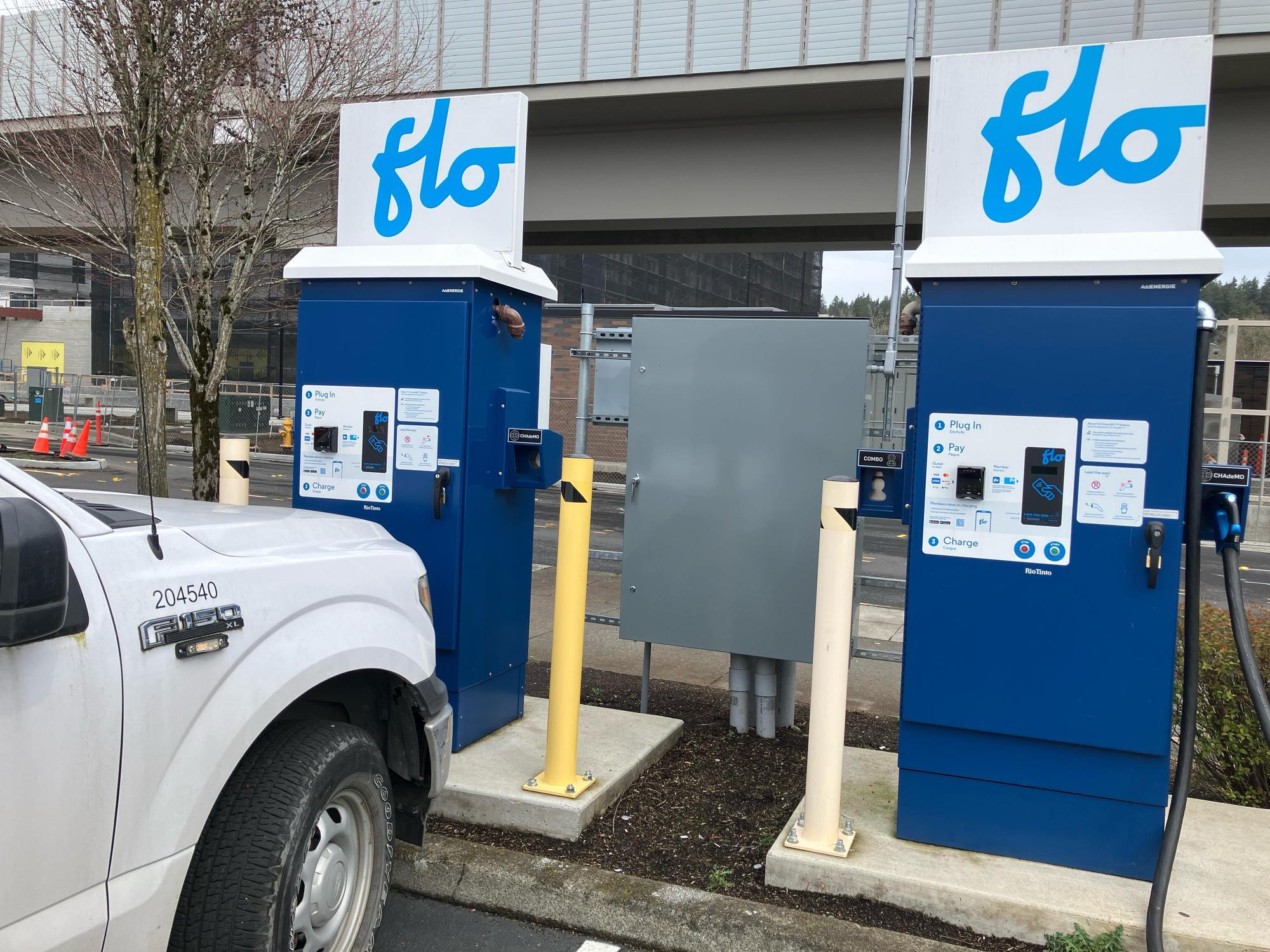 Redmond Town Center - Red Robin Gourmet Burgers and Brews | Redmond, WA ...