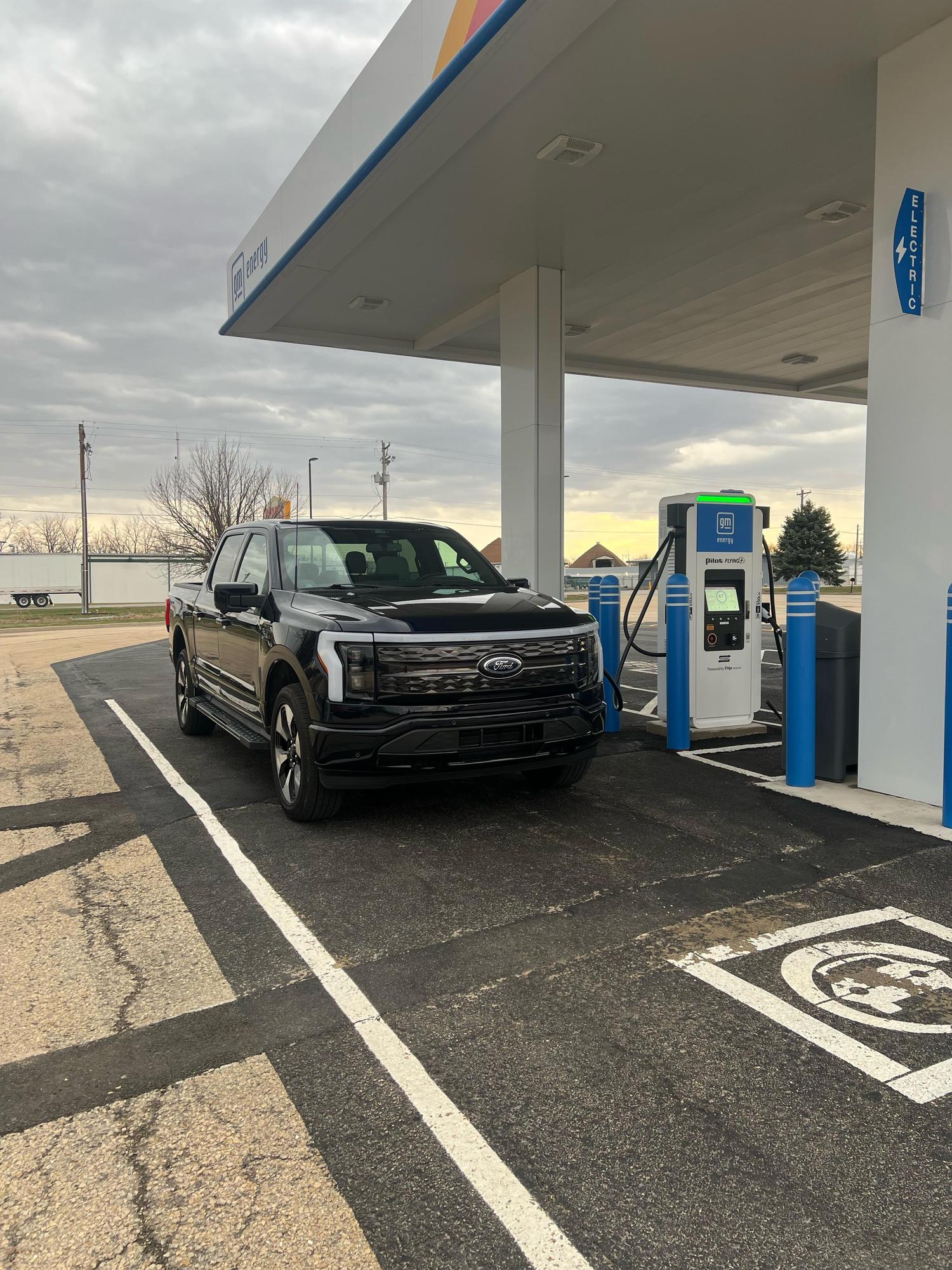 Flying J Travel Center | La Salle, IL | EV Station
