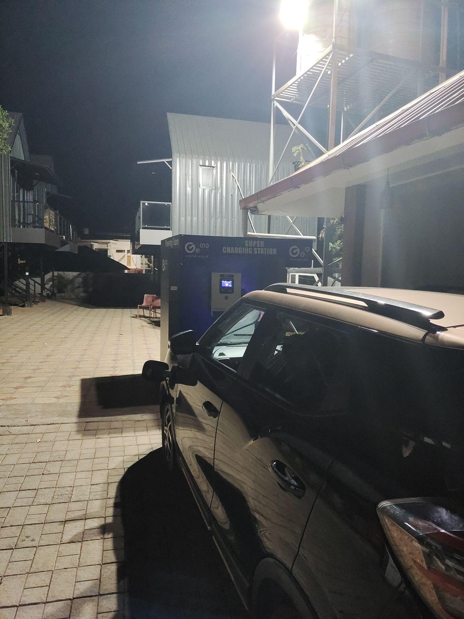 Go Ec Hove Grill House / TCS Hut And dormitory | Ezhilode, KL | EV Station