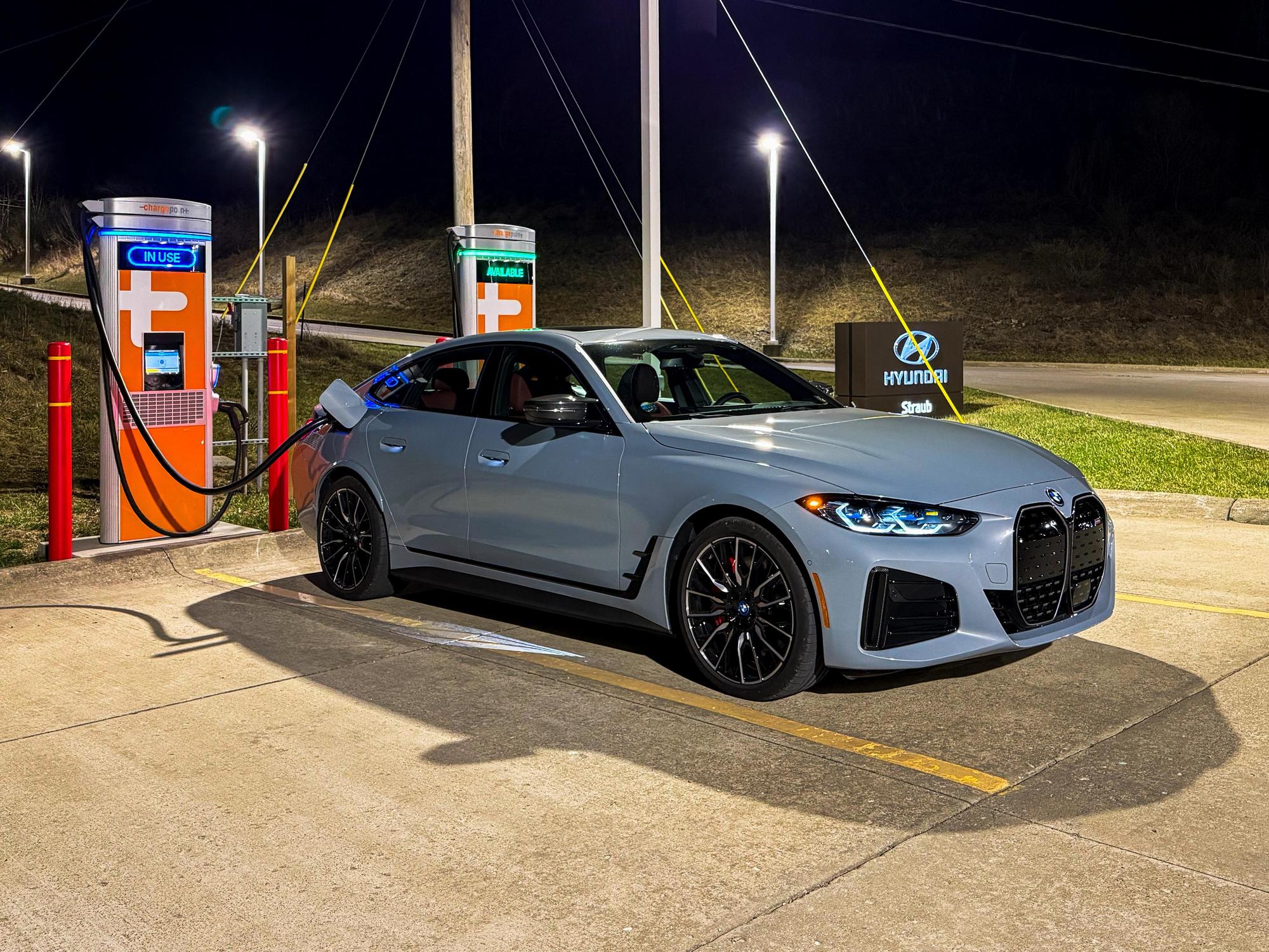 Straub Hyundai | Triadelphia, WV | EV Station