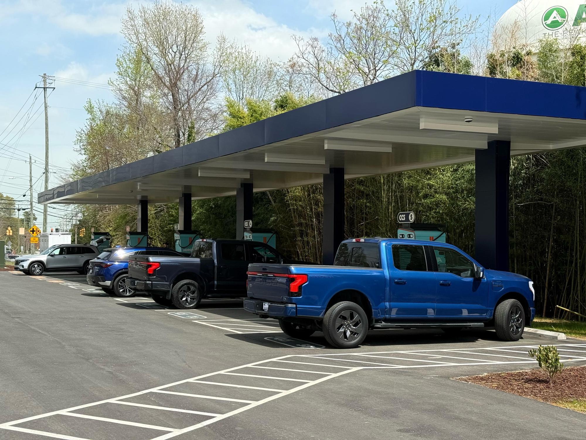 IONNA Apex, NC Rechargery - N Salem St | Apex, NC | EV Station