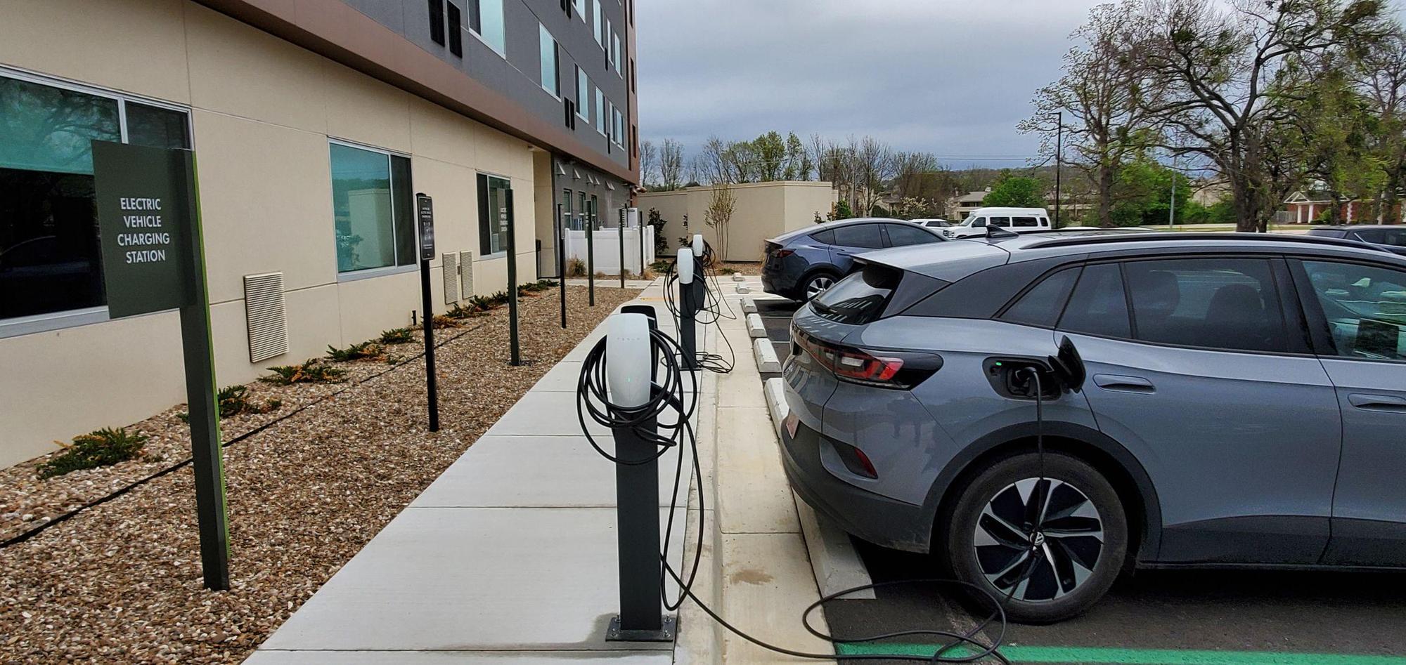 Element Hotel | Fort Smith, AR | EV Station