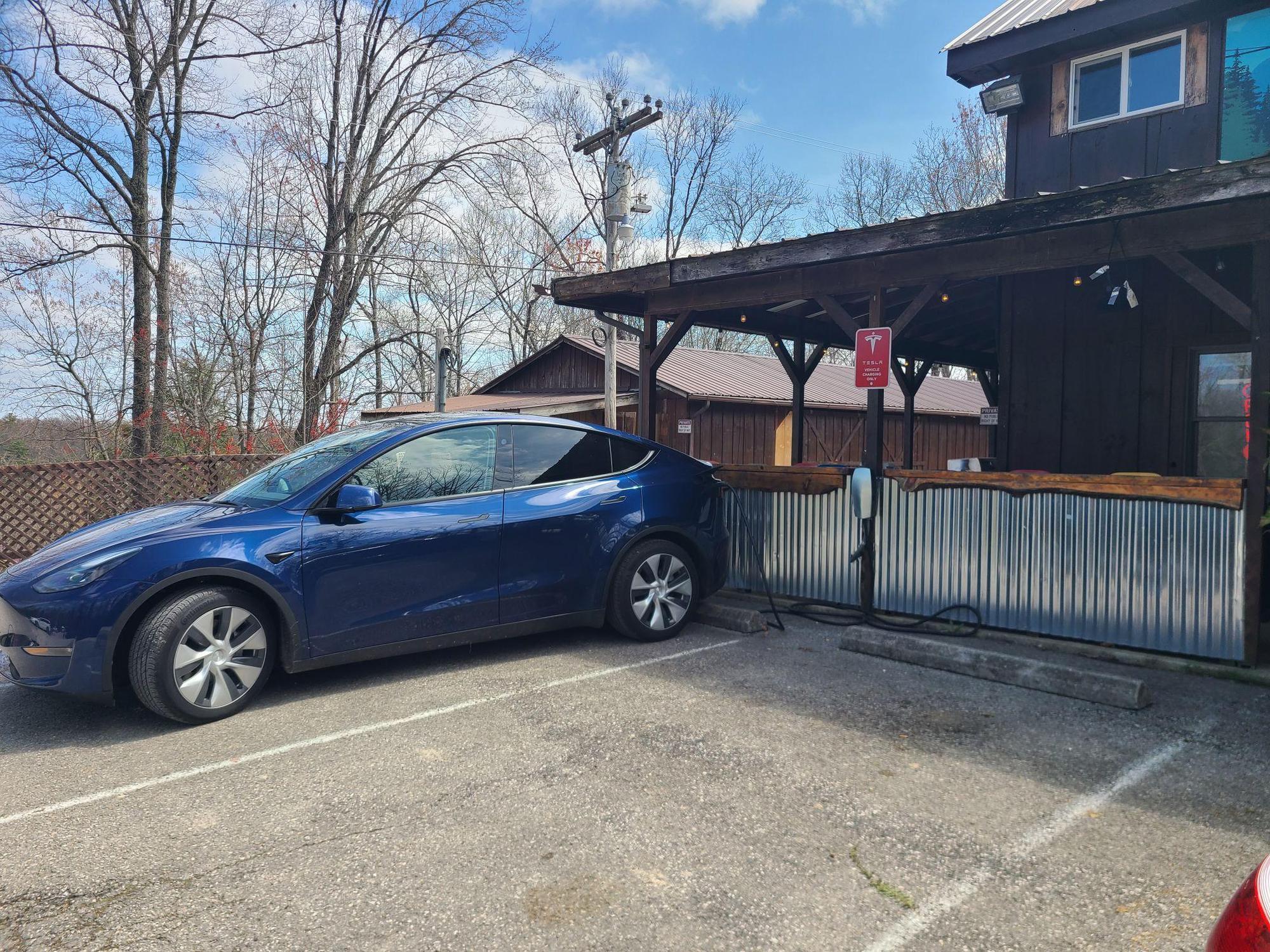 Cliffview Resort | Campton, KY | EV Station