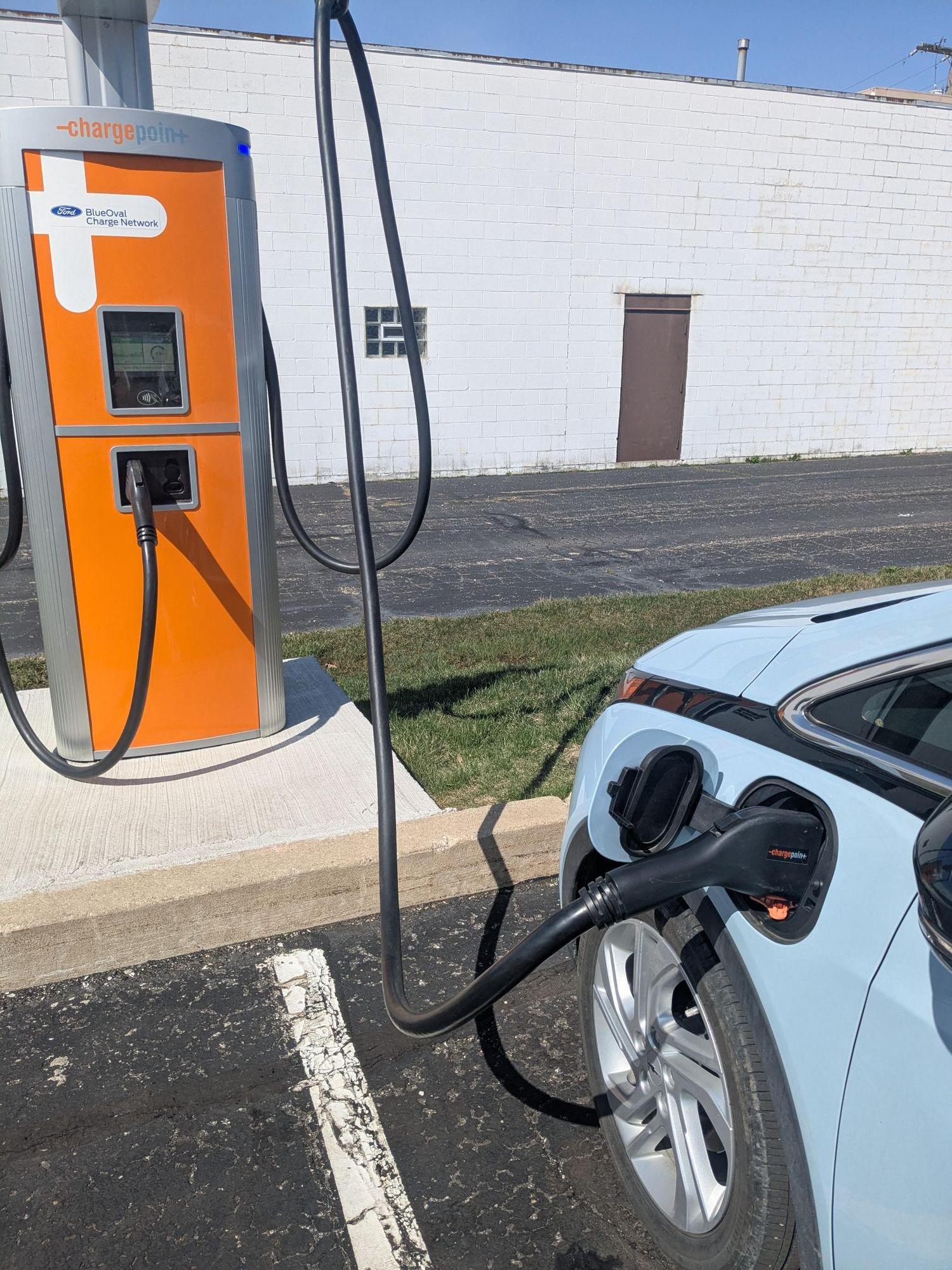 Oliver Ford | Plymouth, IN | EV Station