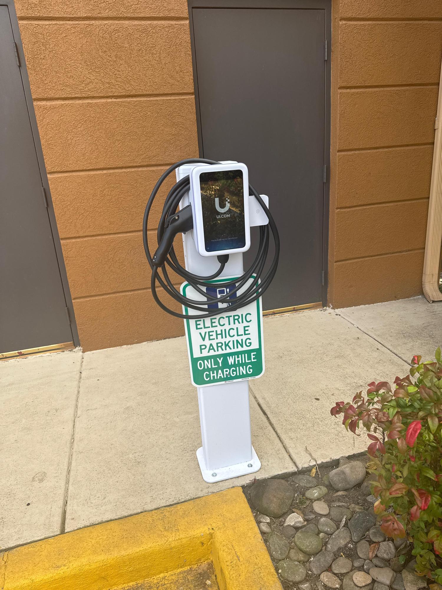 Best Western | Seneca, SC | EV Station