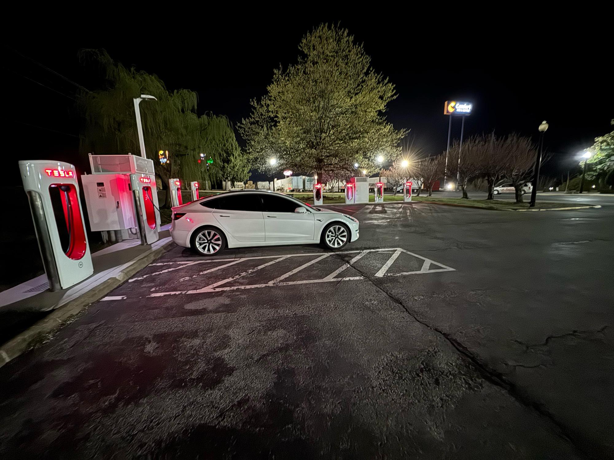 Comfort Inn & Suites Raphine Lexington | Raphine, VA | EV Station