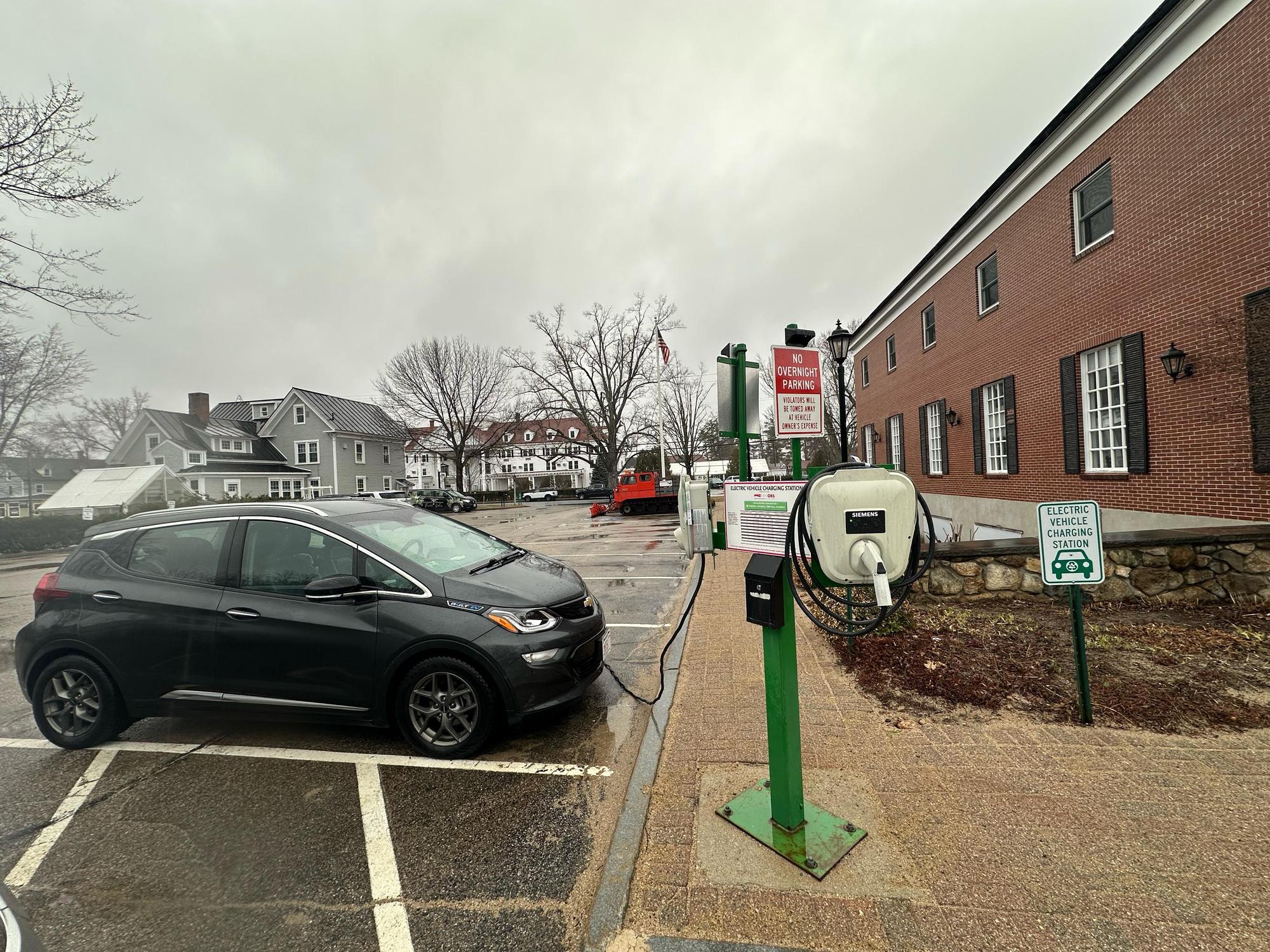 Weather Discovery Center | Conway, NH | EV Station