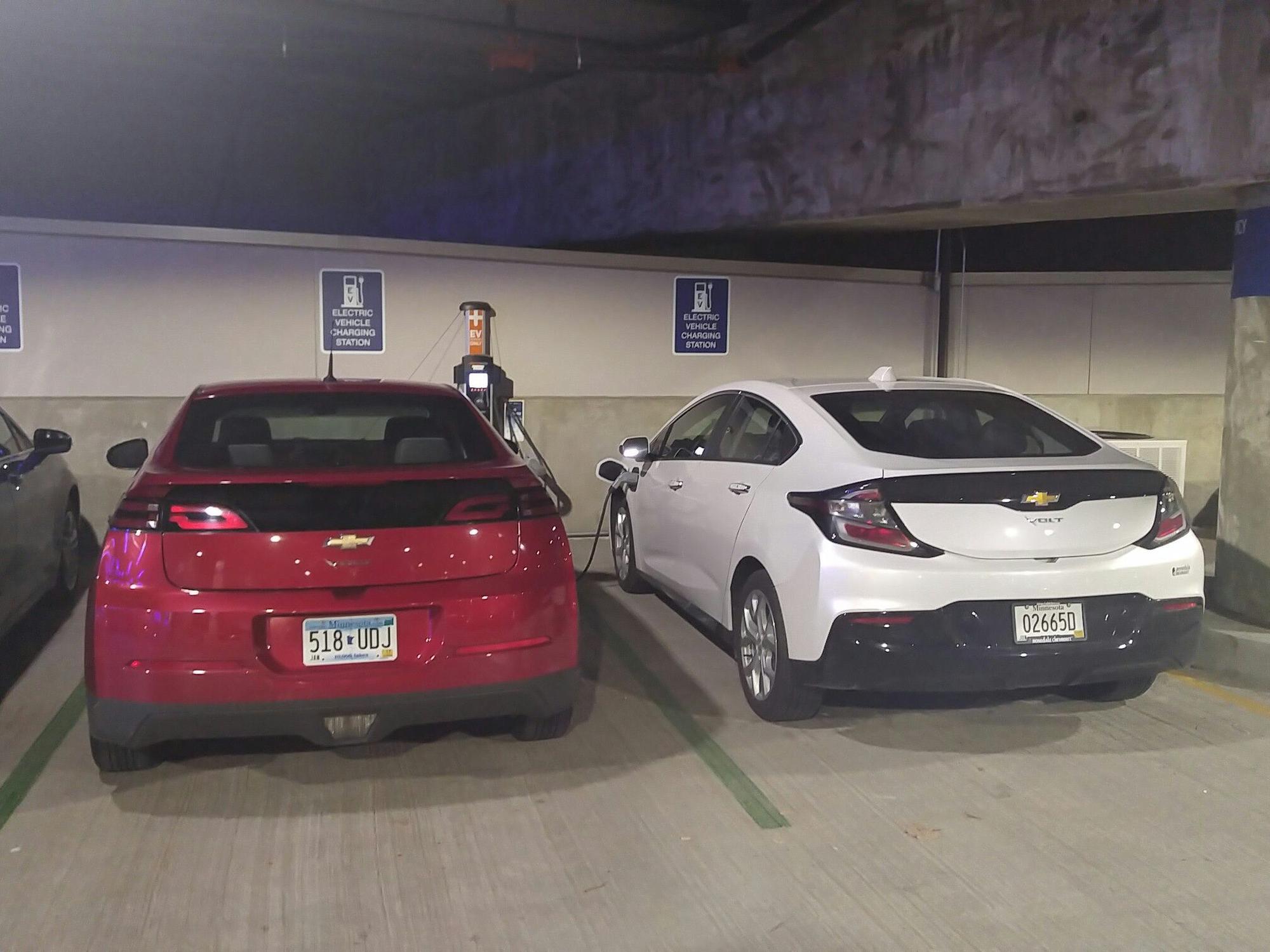 Target Field Station Ramp | Minneapolis, MN | EV Station