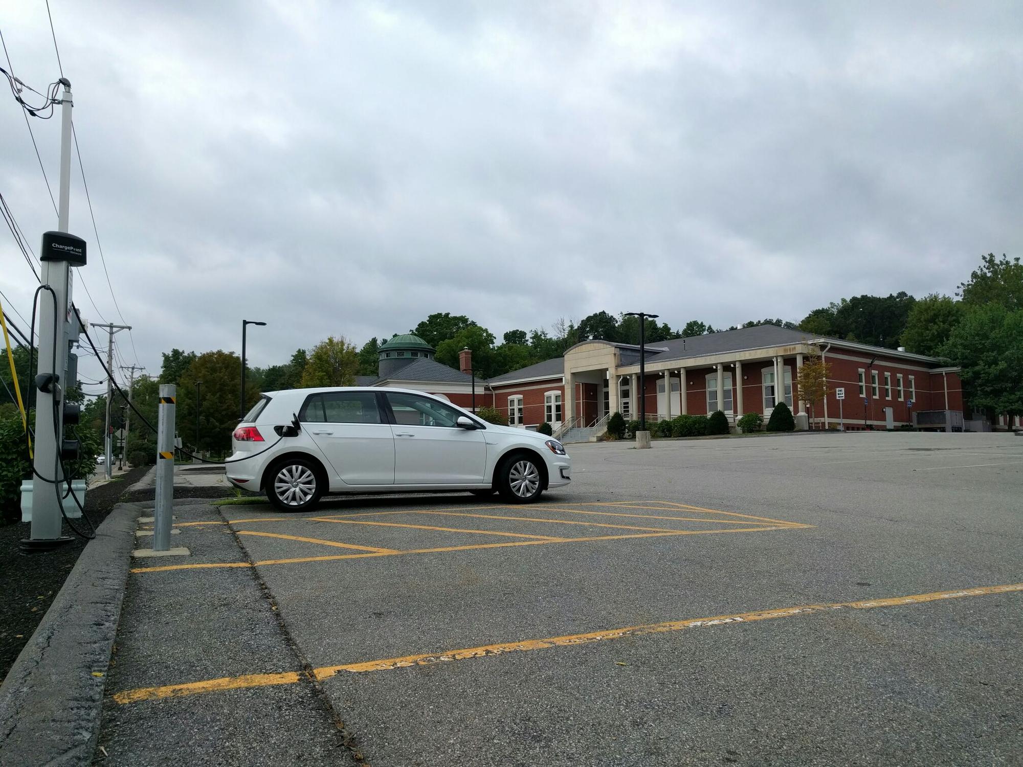Chelmsford Public Library | Chelmsford, MA | EV Station
