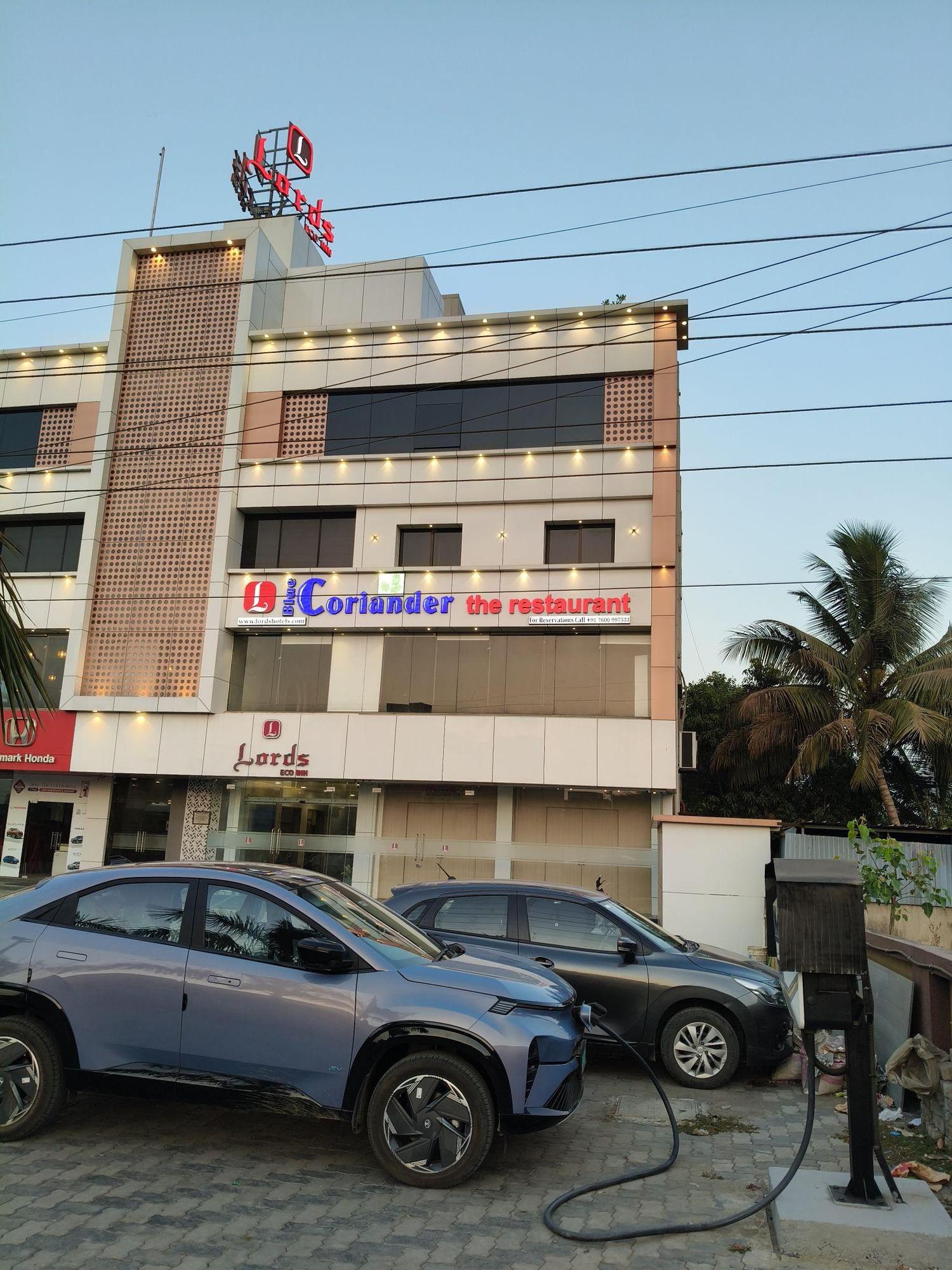 Lords Eco Inn Navsari | Navsari, GJ | EV Station