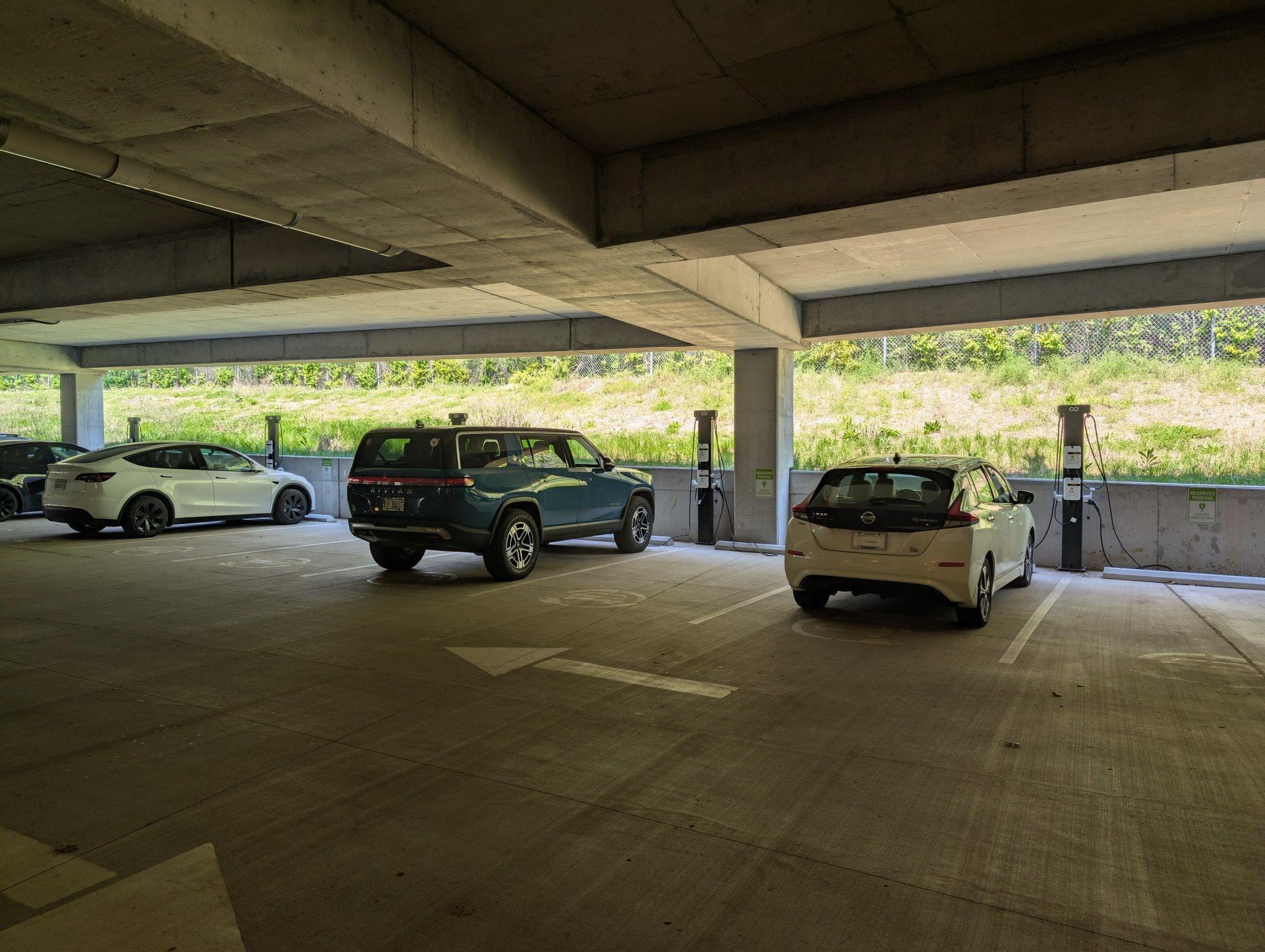 Nashville Zoo - Garage | Nashville, TN | EV Station