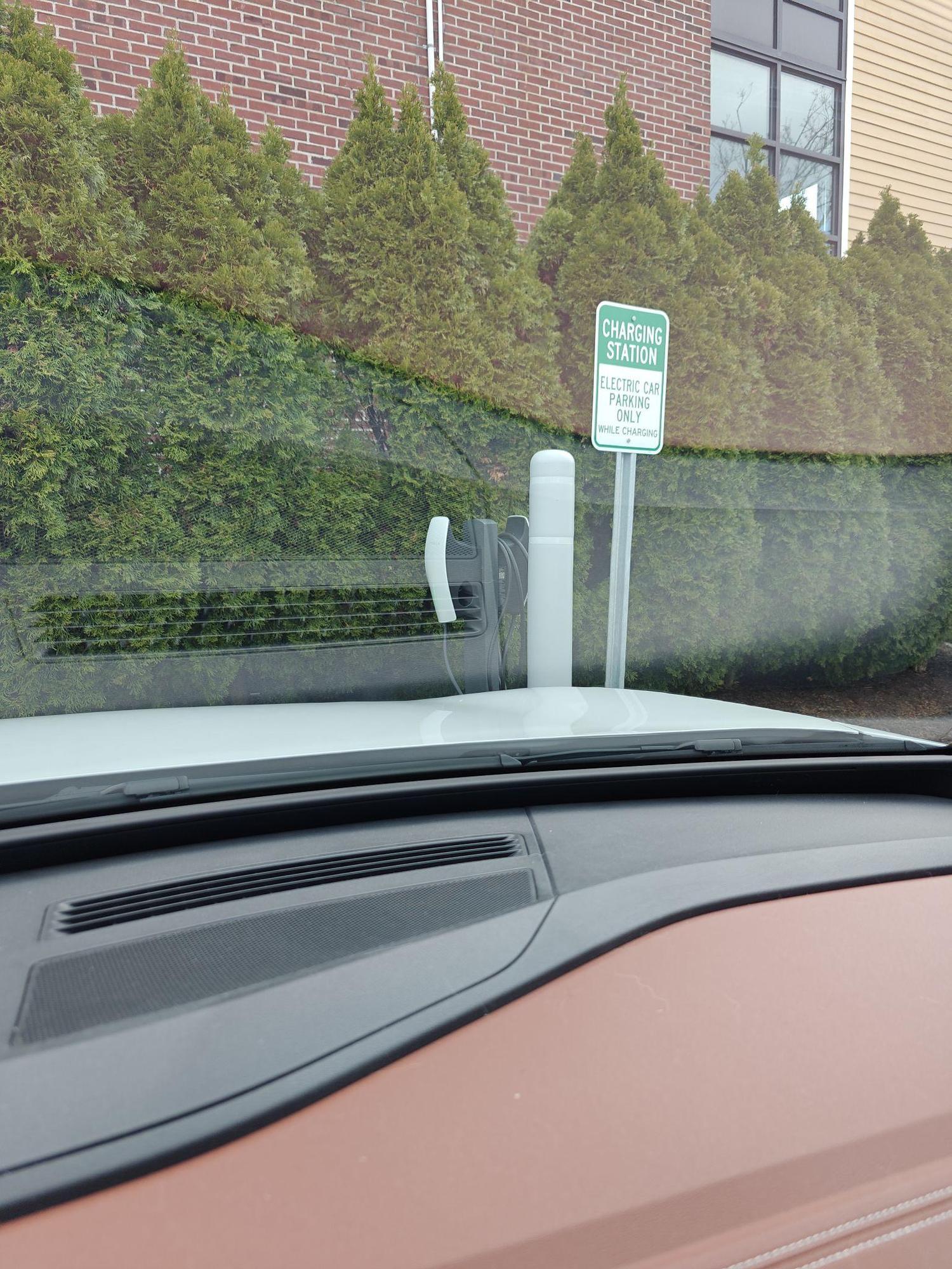 Rathskeller Restaurant & Bar | Southbury, CT | EV Station