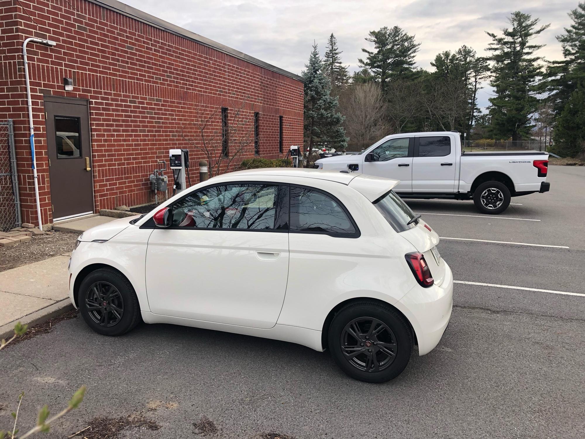 Rotterdam Branch Library | Rotterdam, NY | EV Station