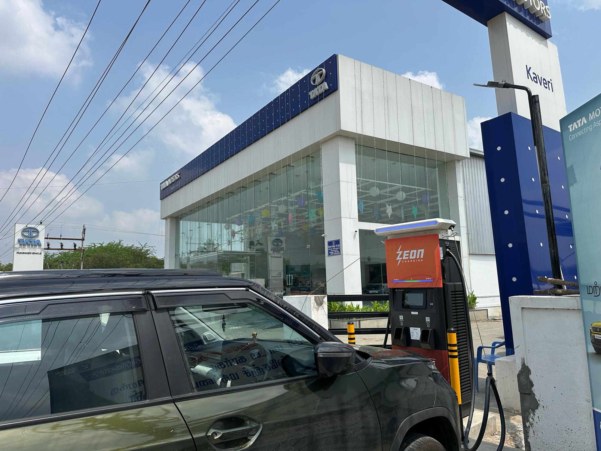 Zeon Charging 60kW Dual gun - Jayaraj Karz, Vallam Pudur Sethi ...