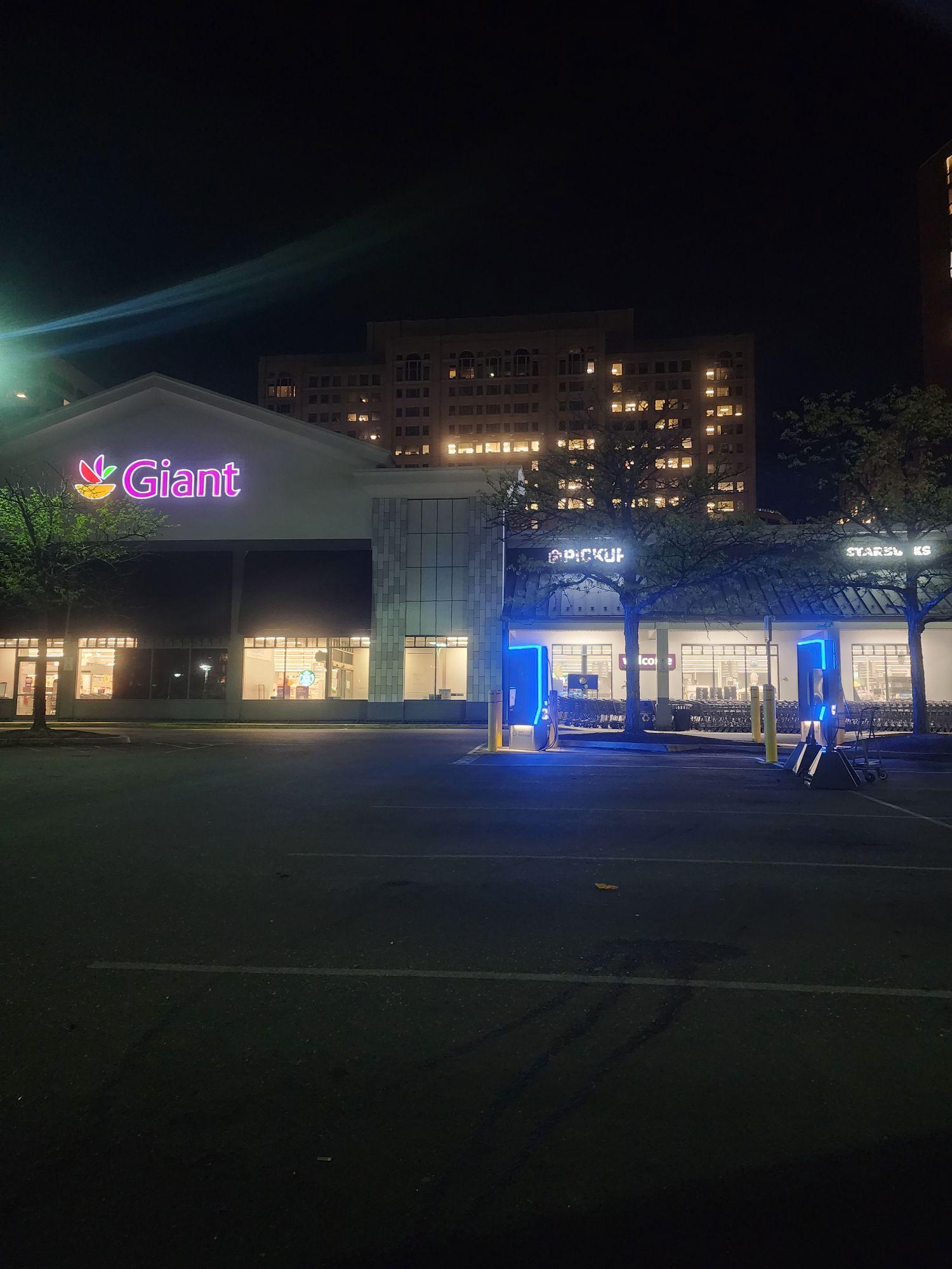 Giant Food Silver Spring | Silver Spring, MD | EV Station