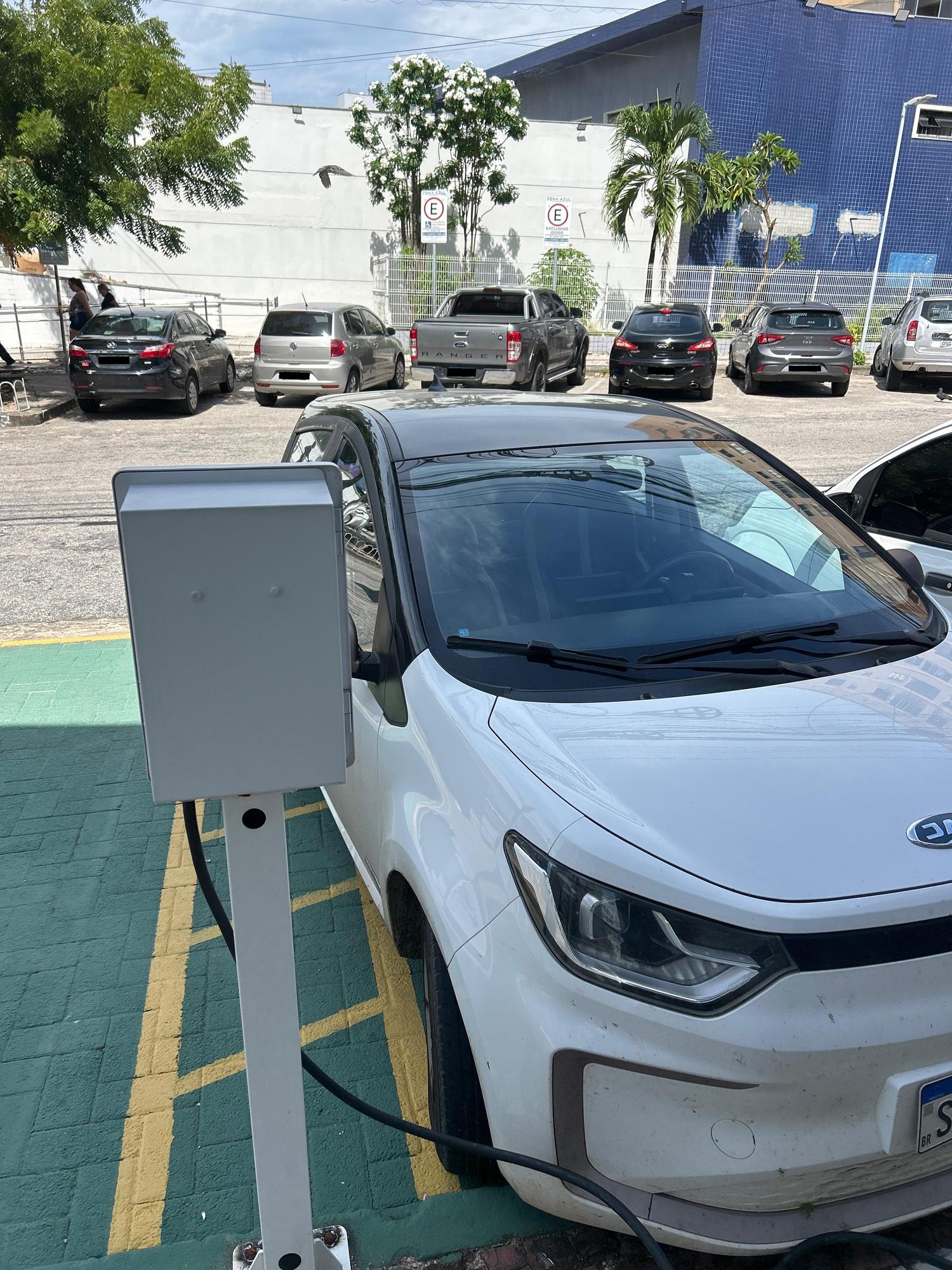 manda um pix | Frydenlund, Jan Mayen | EV Station