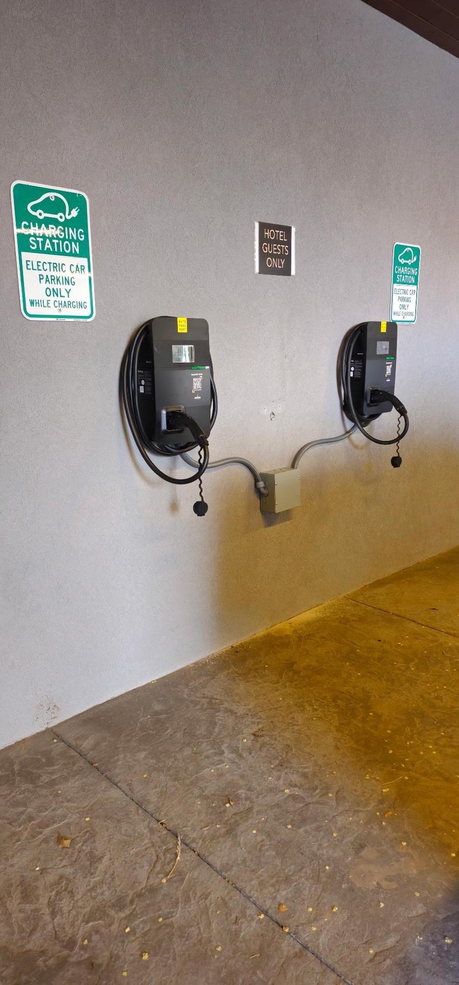 Gravity Haus Hotel Moab | Moab, UT | EV Station