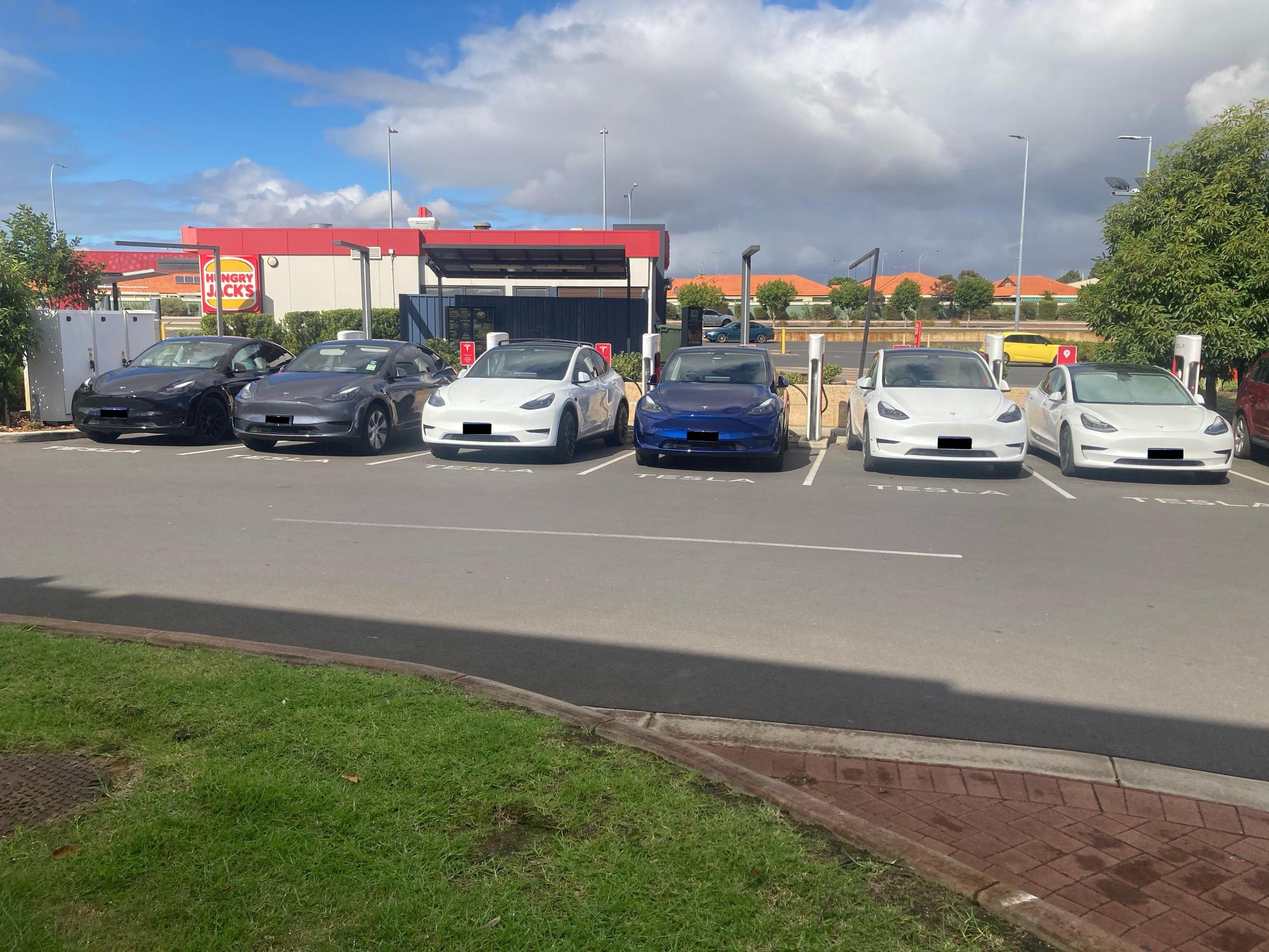 Eaton Fair Shopping Centre | Eaton, WA | EV Station