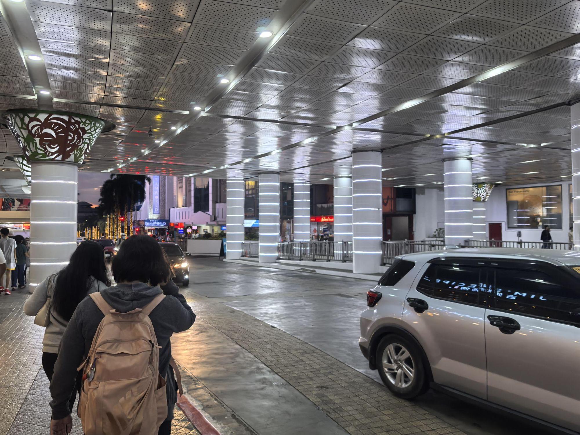 Gateway Mall EV Charging Station | QC, NCR | EV Station