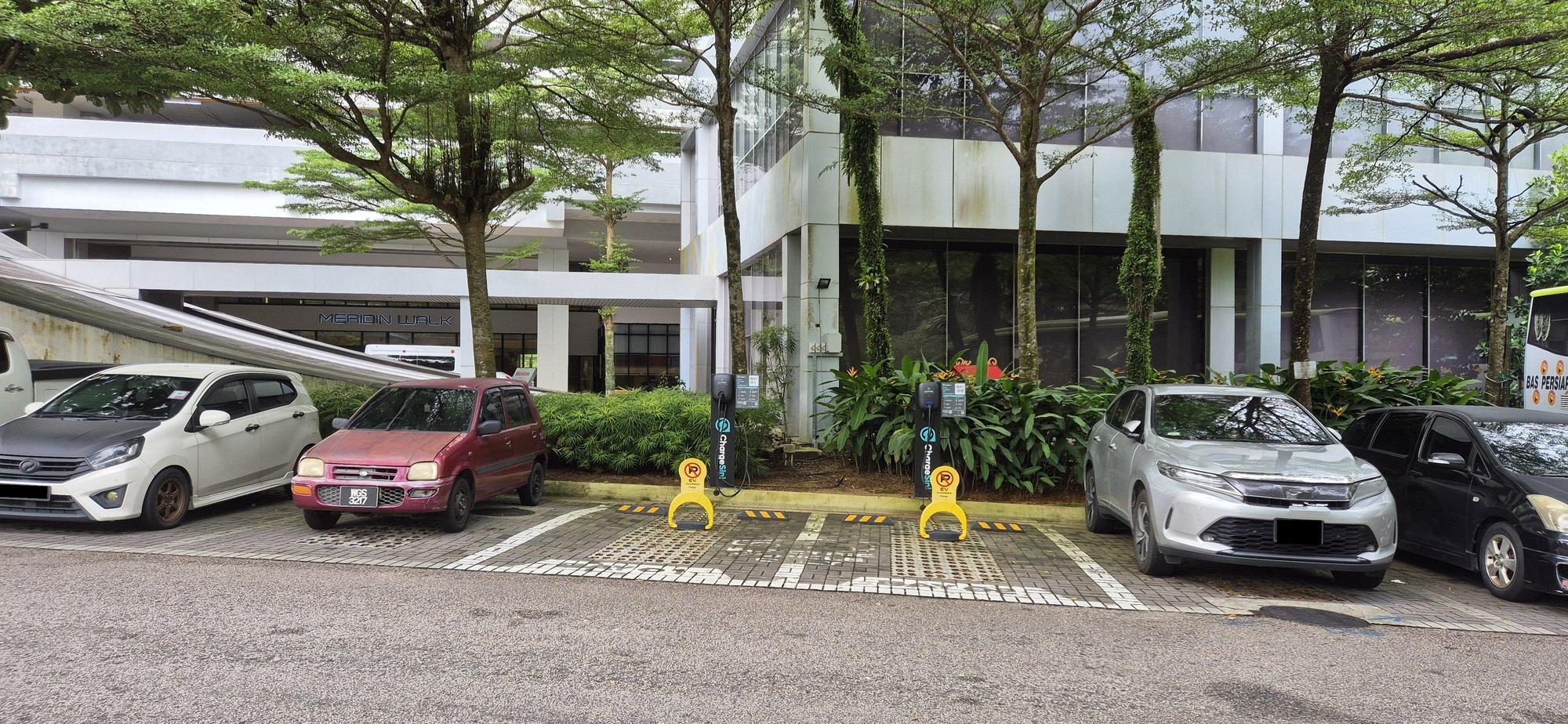 ChargeSini Station Hotel Ramada Outdoor (22kW AC) | Iskandar Puteri ...