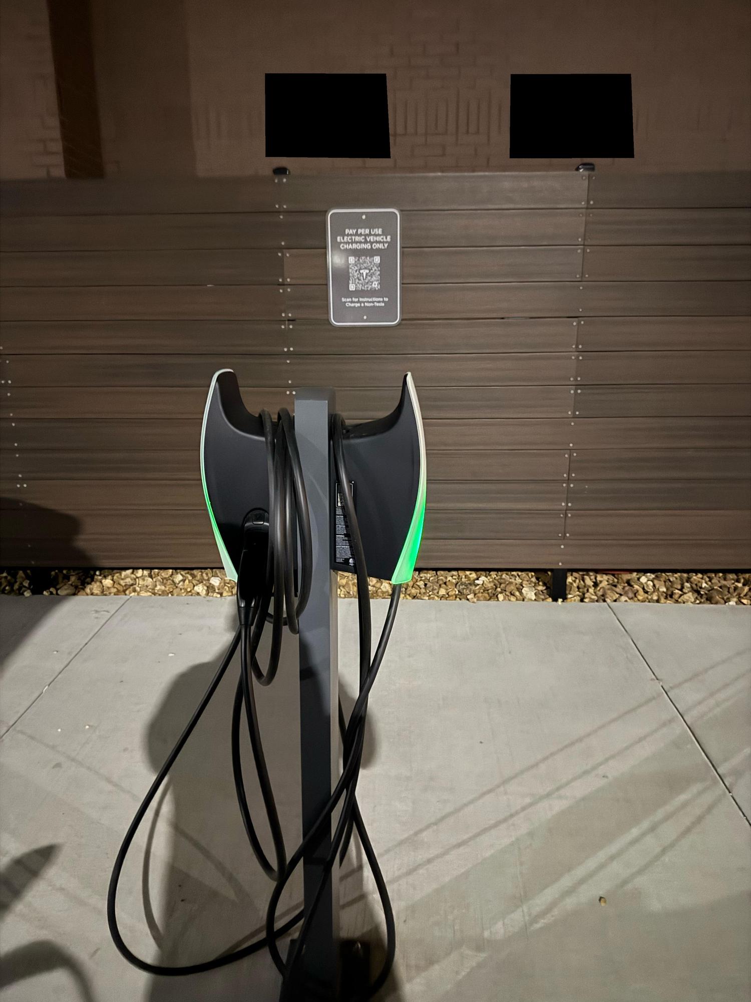 Tru by Hilton | KCMO, MO | EV Station