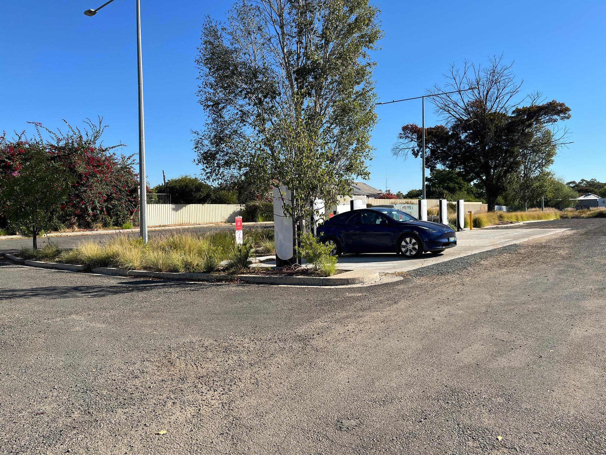 Bidgee Motor Inn (2) | Hay, NSW | EV Station