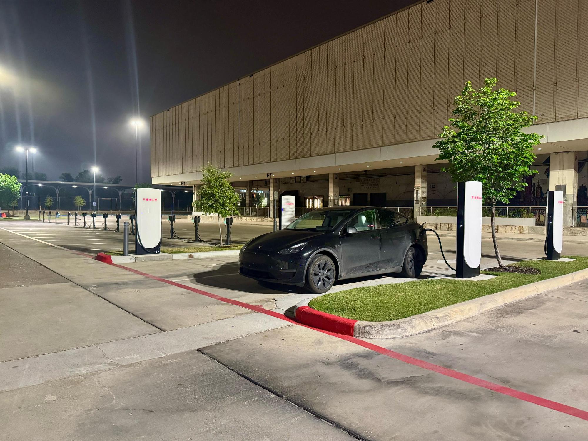 POST Houston (1) | Houston, TX | EV Station