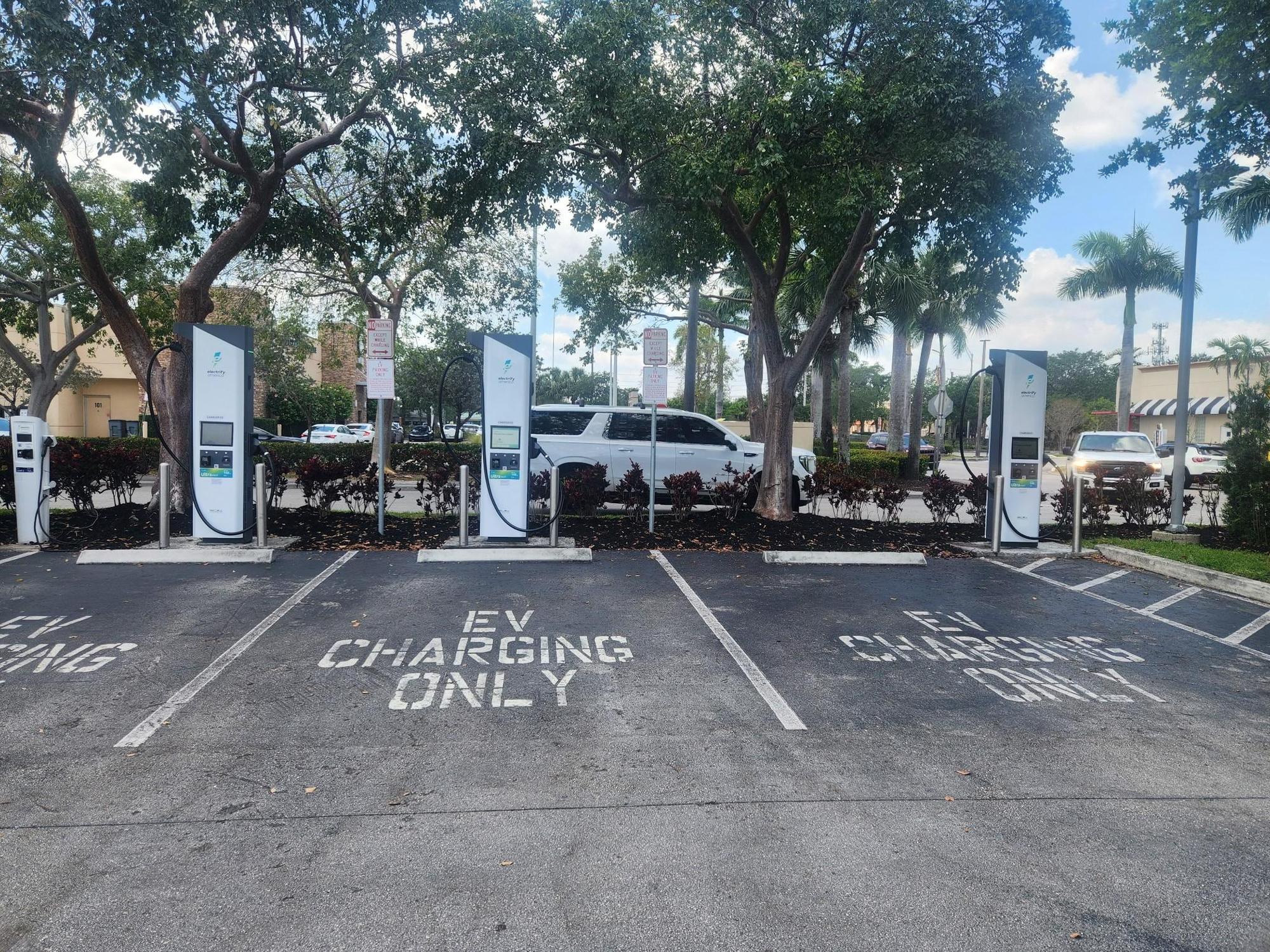 Target | Davie, FL | EV Station