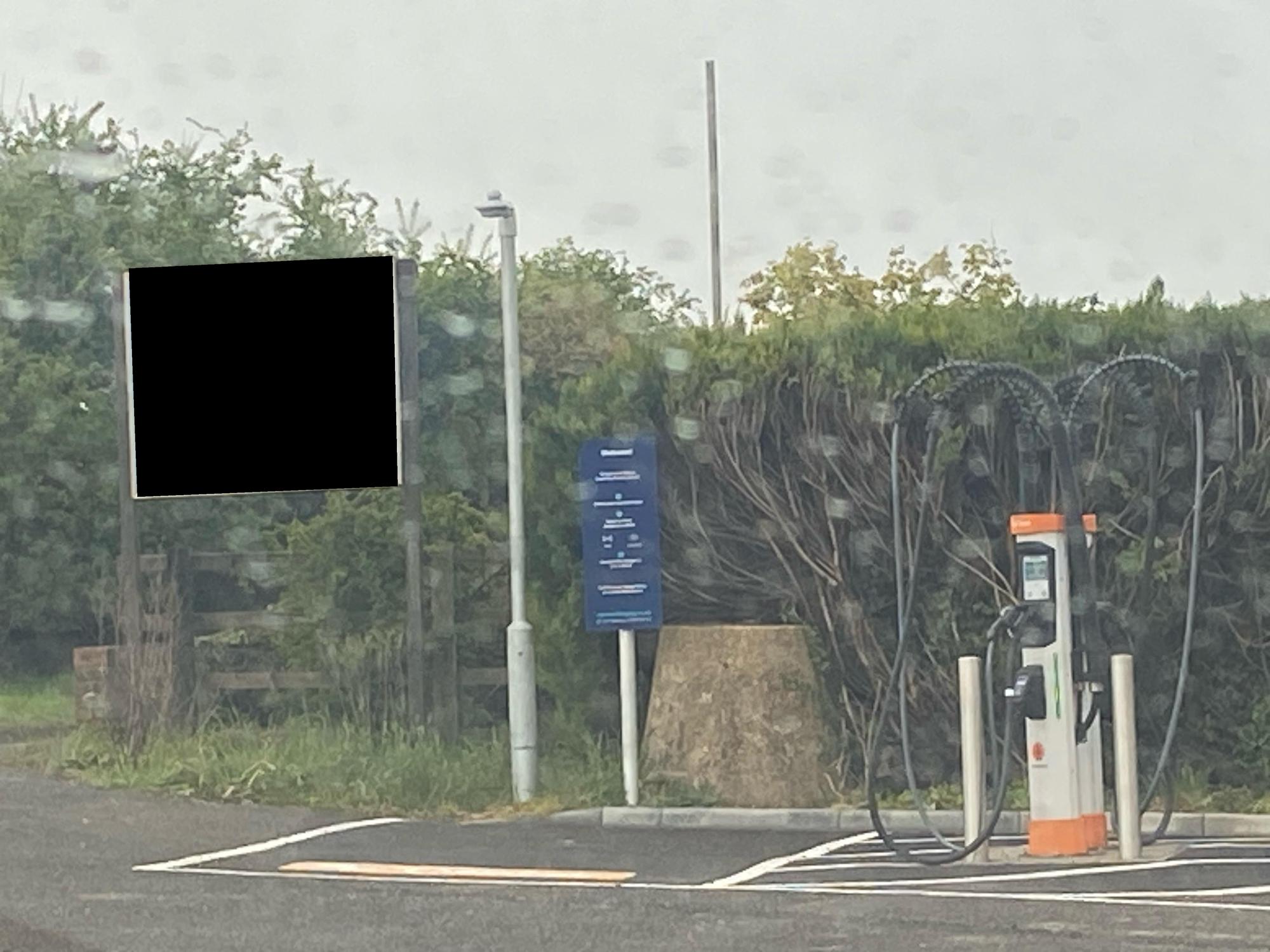 Hillside Cafe | Codford, England | EV Station