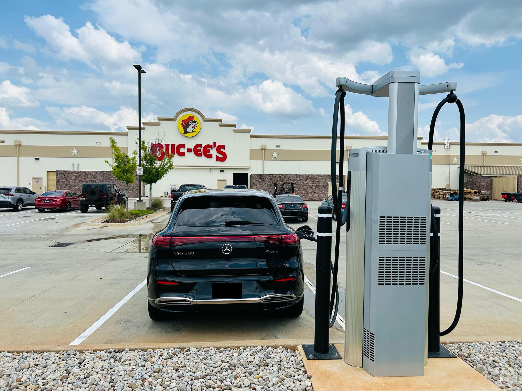 Buc-ee's Warner Robins | MB High-Power Charging | Fort Valley, GA | EV ...