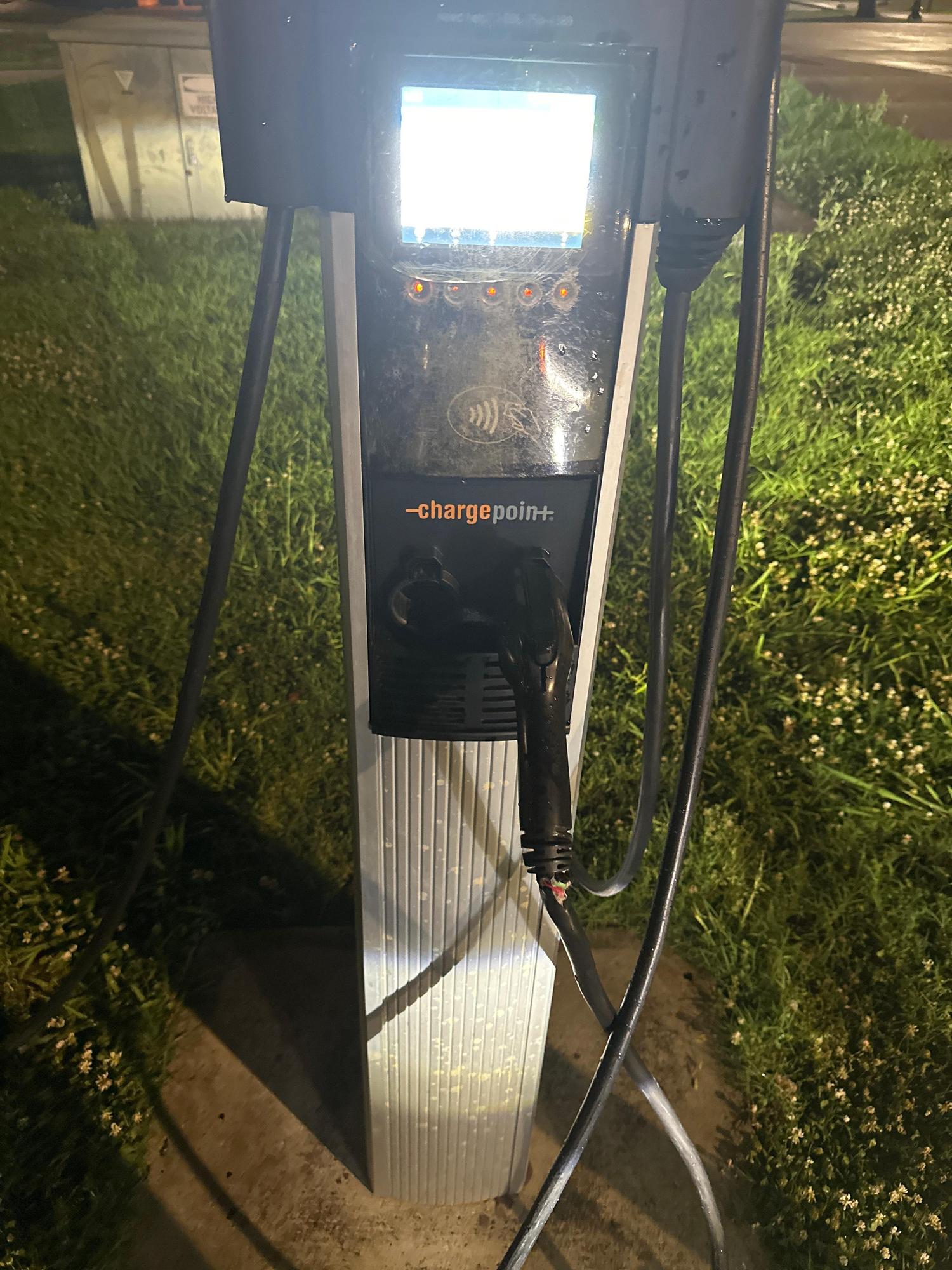 LSU, South Quad Dr | Baton Rouge, LA | EV Station
