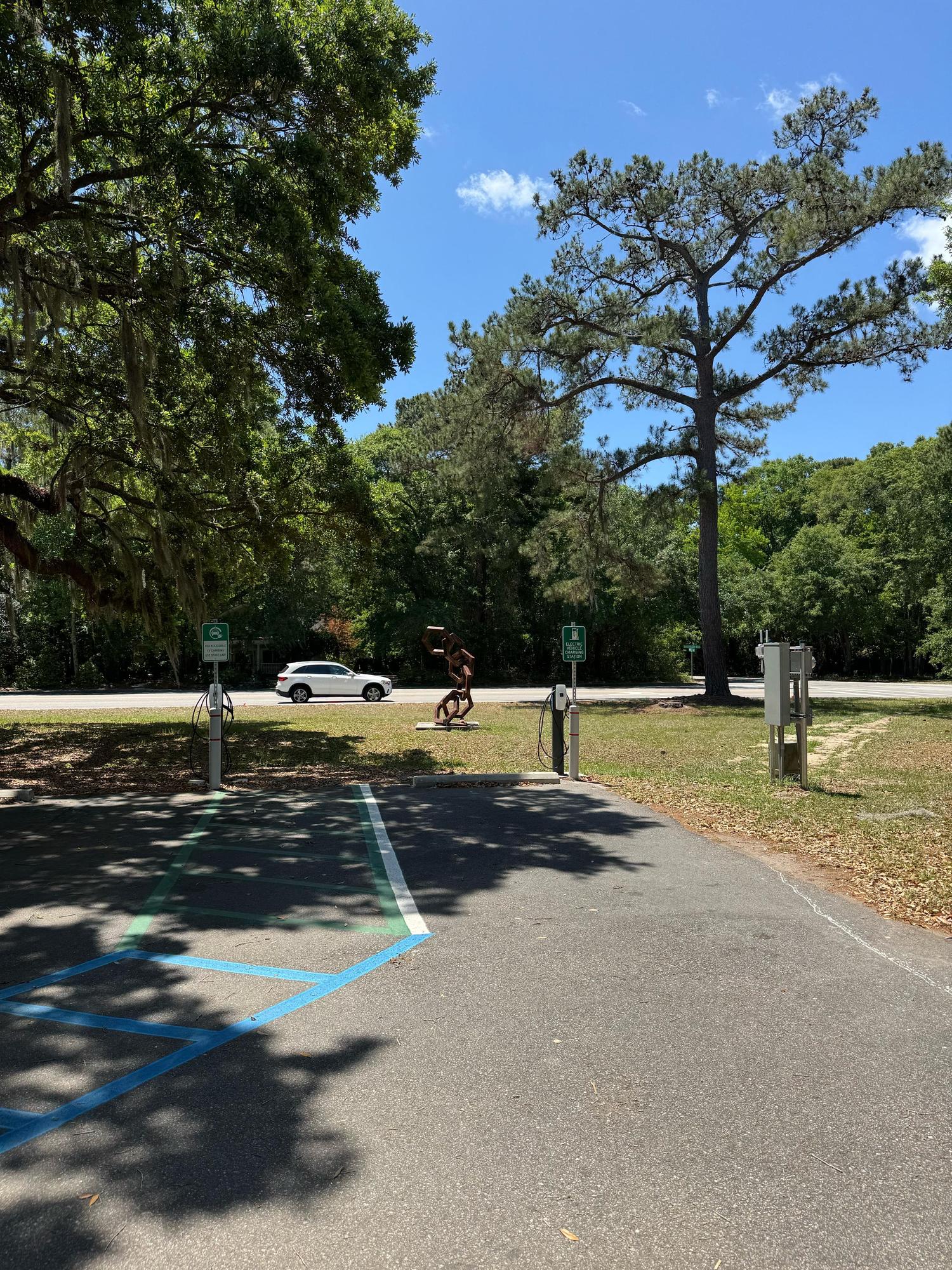 Mount Pleasant Library | Mt Pleasant, SC | EV Station