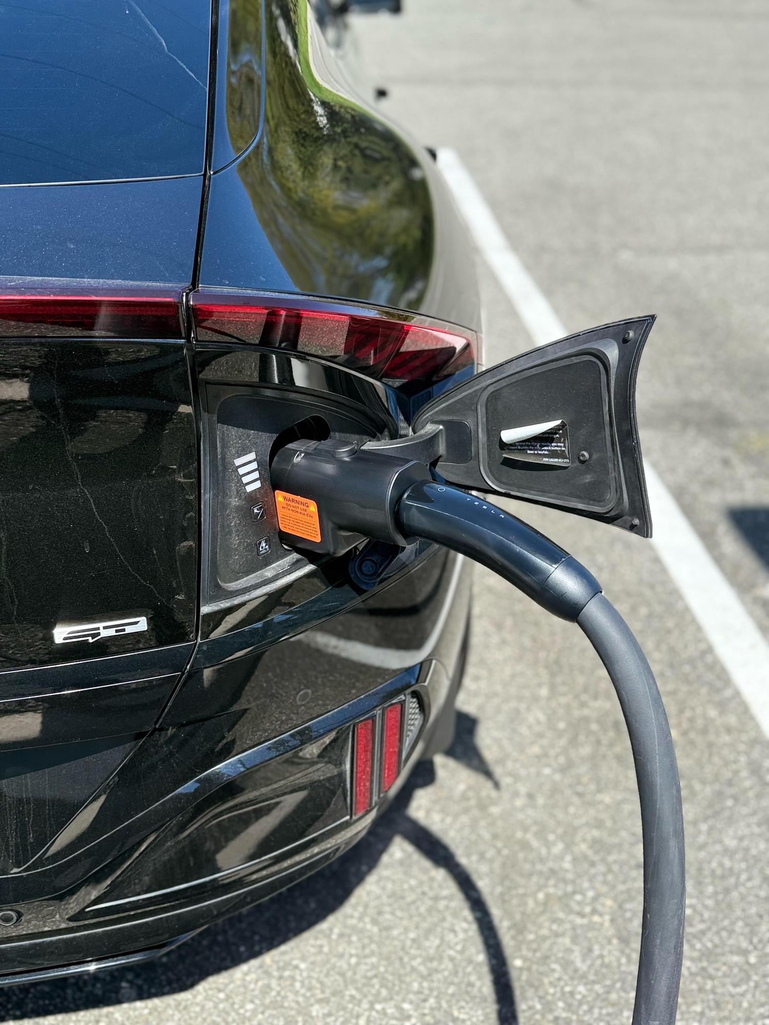 Peninsula Shopping Center | Hewlett, NY | EV Station