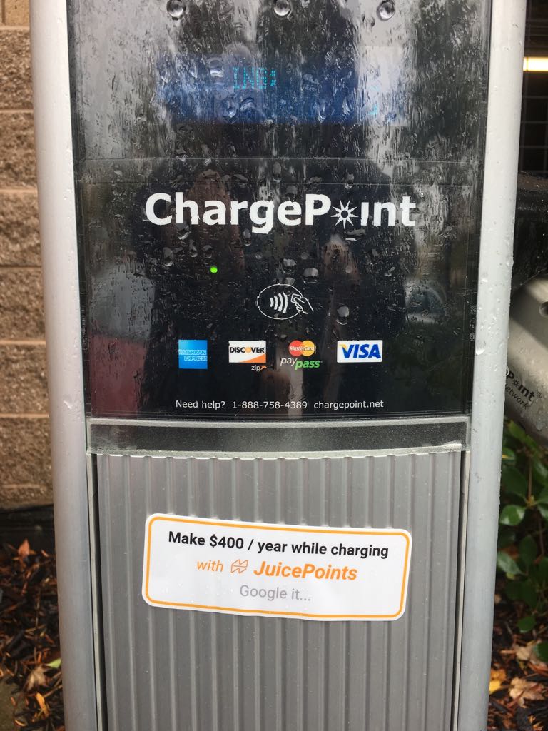 Bridgepoint Apartments | Foster City, CA | EV Station