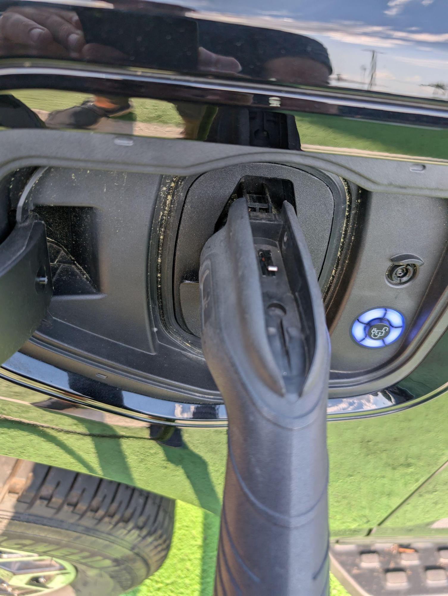 WHRO TV | Norfolk, VA | EV Station