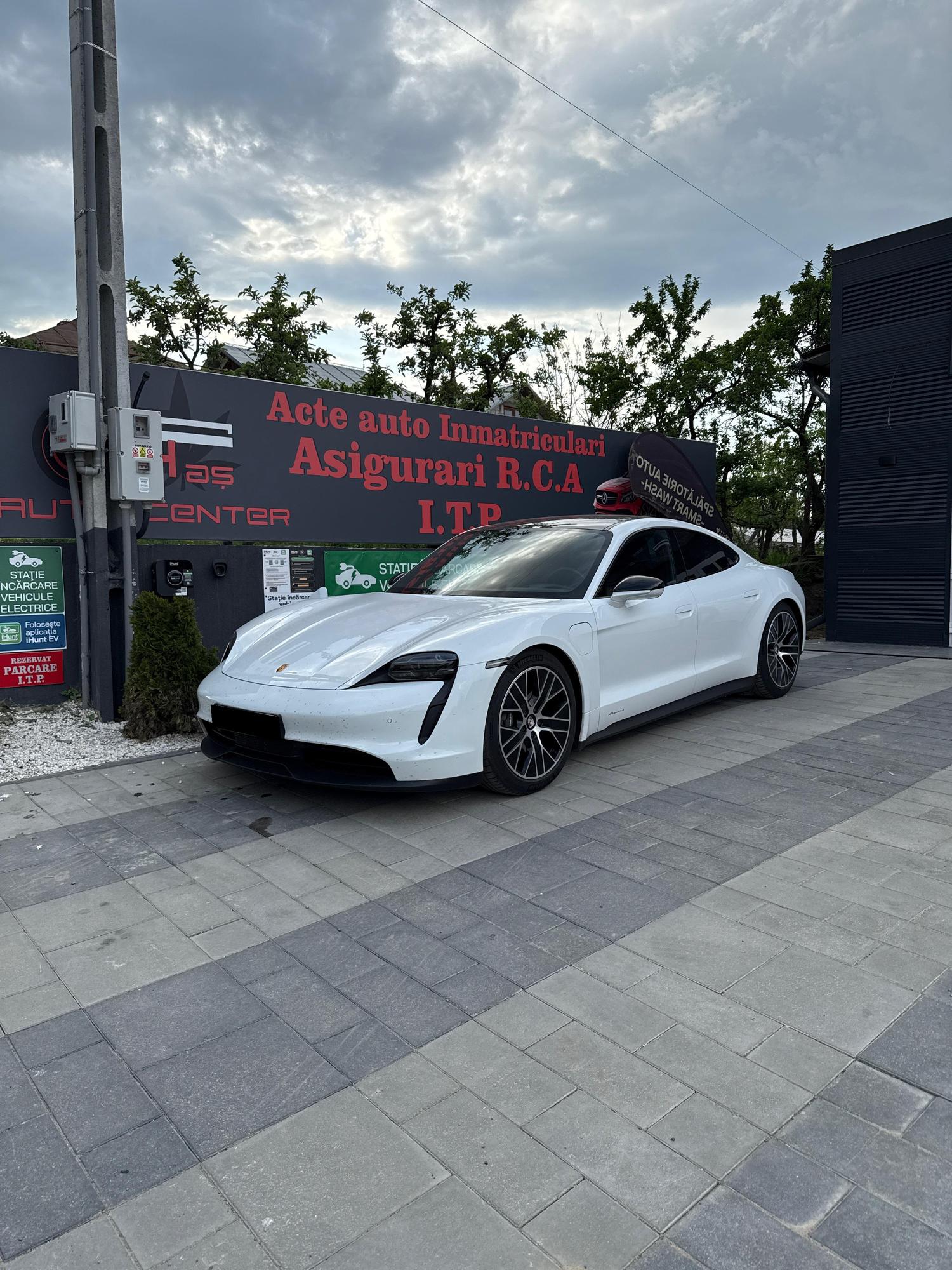 iHunt EV - Has Auto Center | Darabani, BT | EV Station