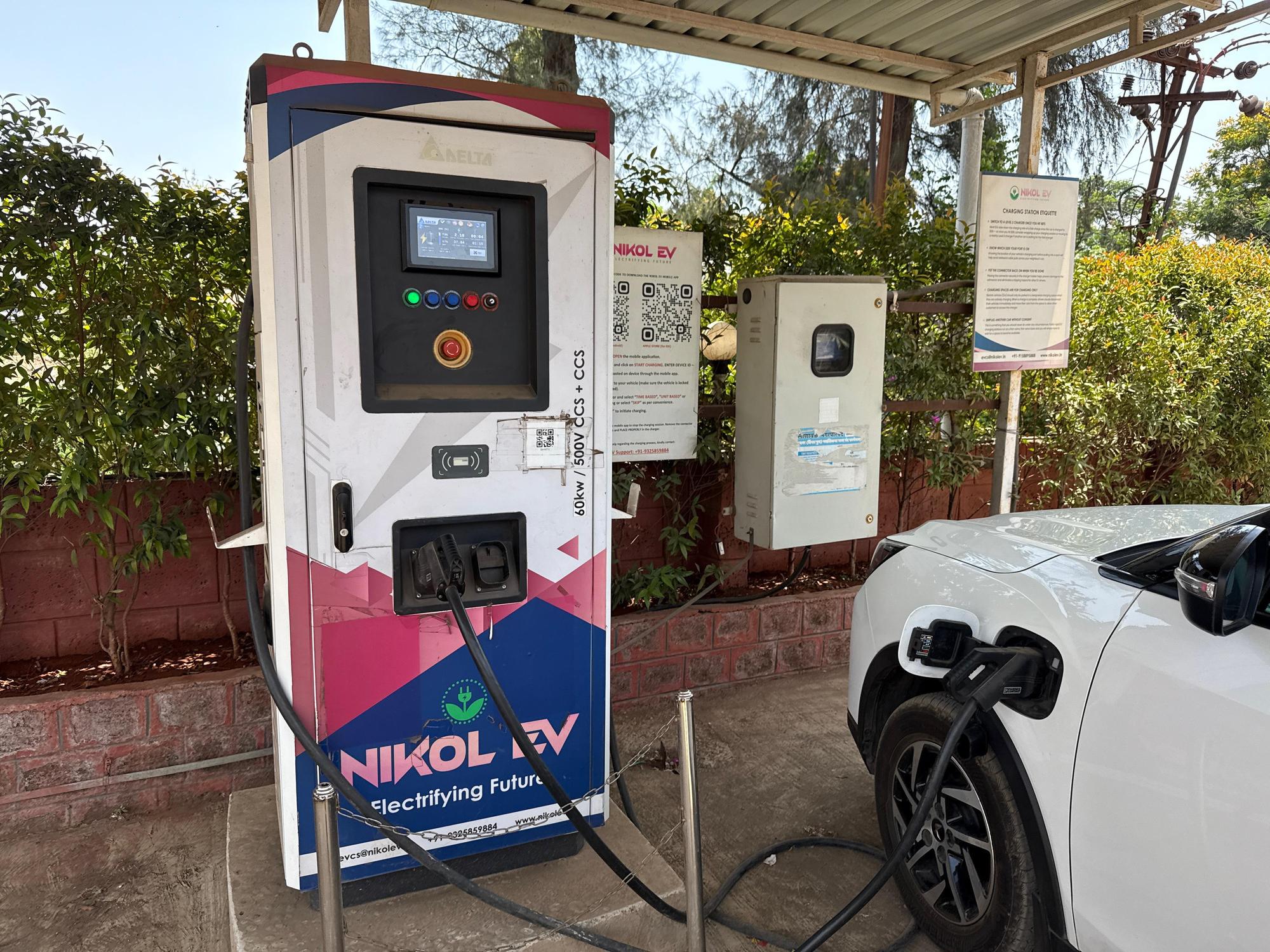 Baar Baar Dhaba - 60kW DC Nikol EV | Lonavala, MH | EV Station