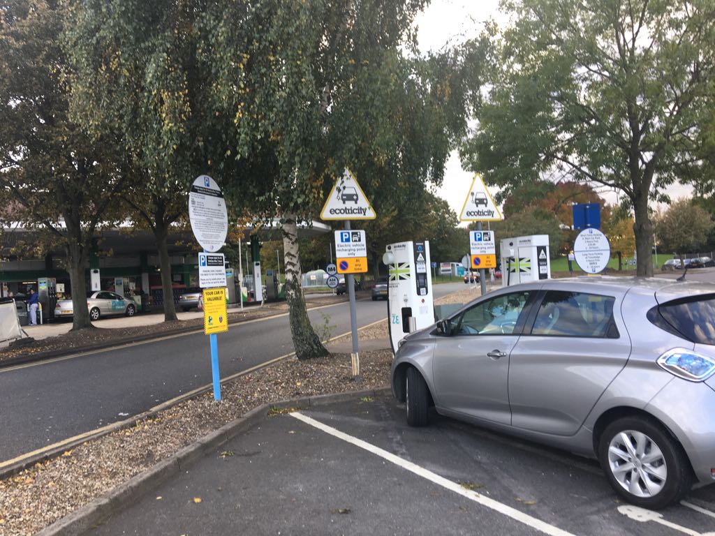 Chieveley Services M4/A34 | Moto Services, M4/A34 Motorway Jct 13 ...