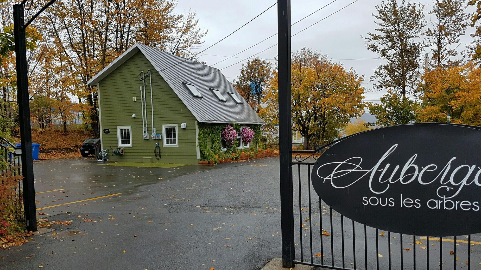 Auberge sous les Arbres | Gaspé, QC | EV Station
