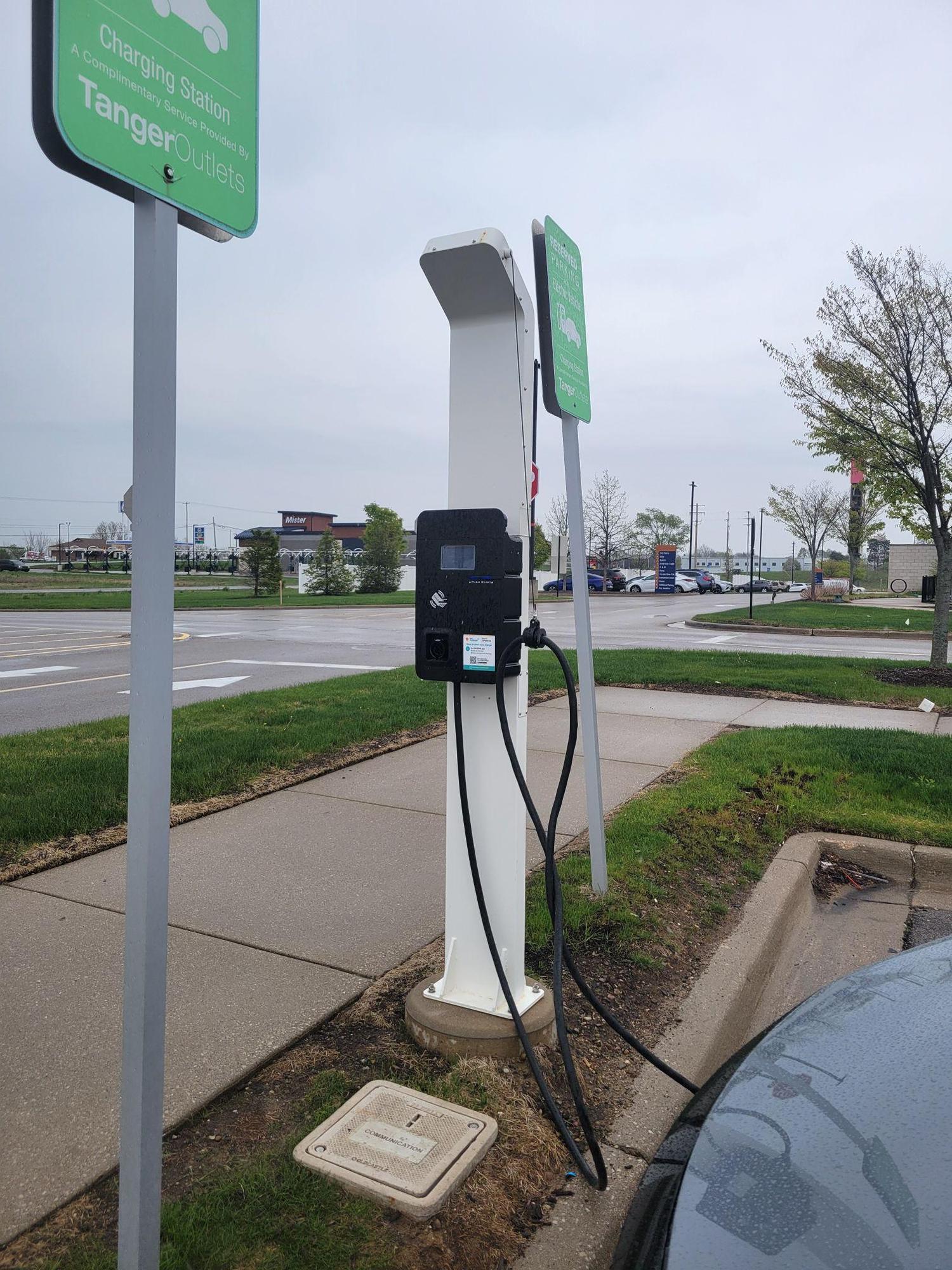 Tanger Outlets Grand Rapids (2) | Cutlerville, MI | EV Station