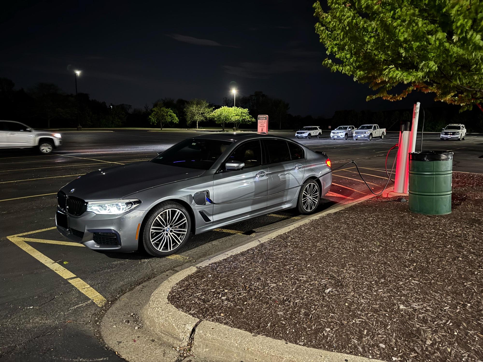 Fox Valley Ice Arena | Geneva, IL | EV Station