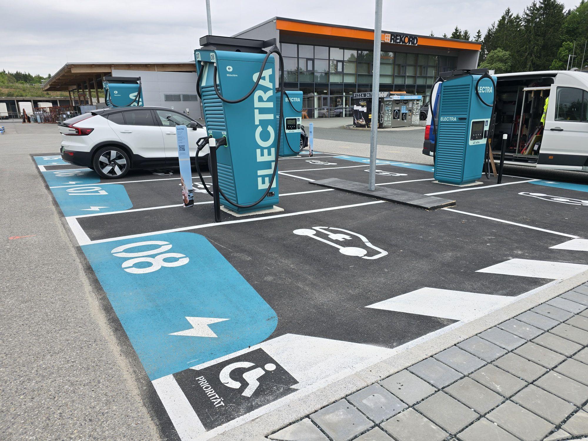 Rekord Fenster Pinkafeld | Pinkafeld, Burgenland | EV Station