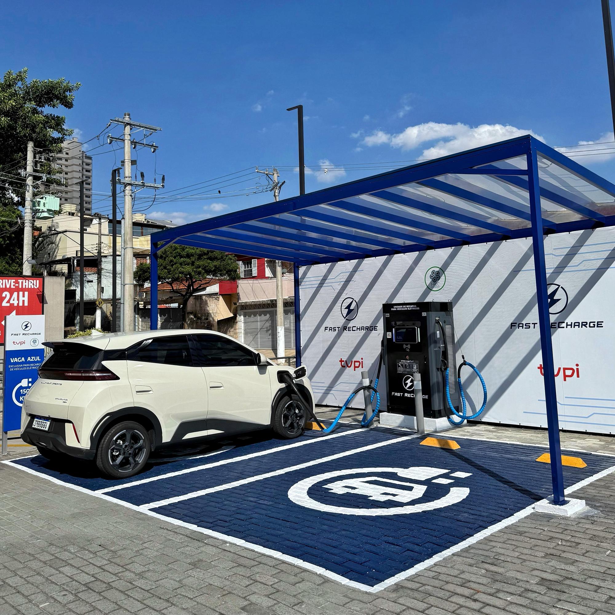 Centro Comercial - Av. Presidente Tancredo Neves, 535 | Avenida ...