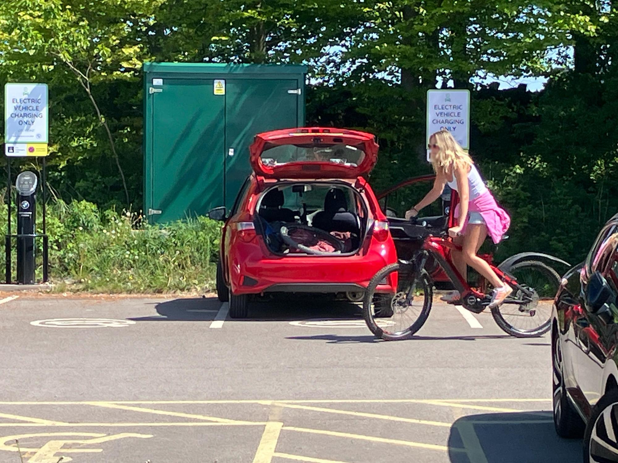 Parsley Hay Car Park | Parsley Hay, A515, Buxton, SK17 0DG , UK | EV ...