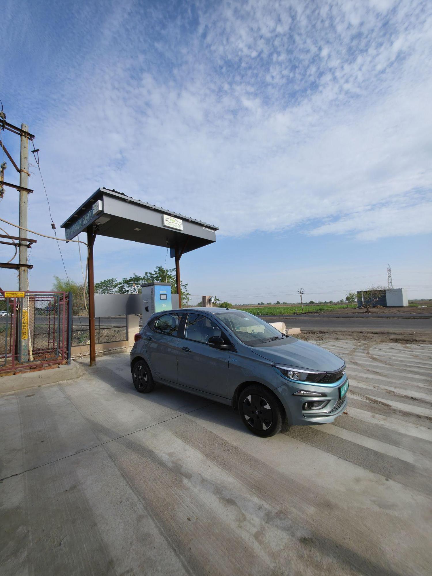 Ramdev Restaurant, Rayka | Jaliya, GJ | EV Station