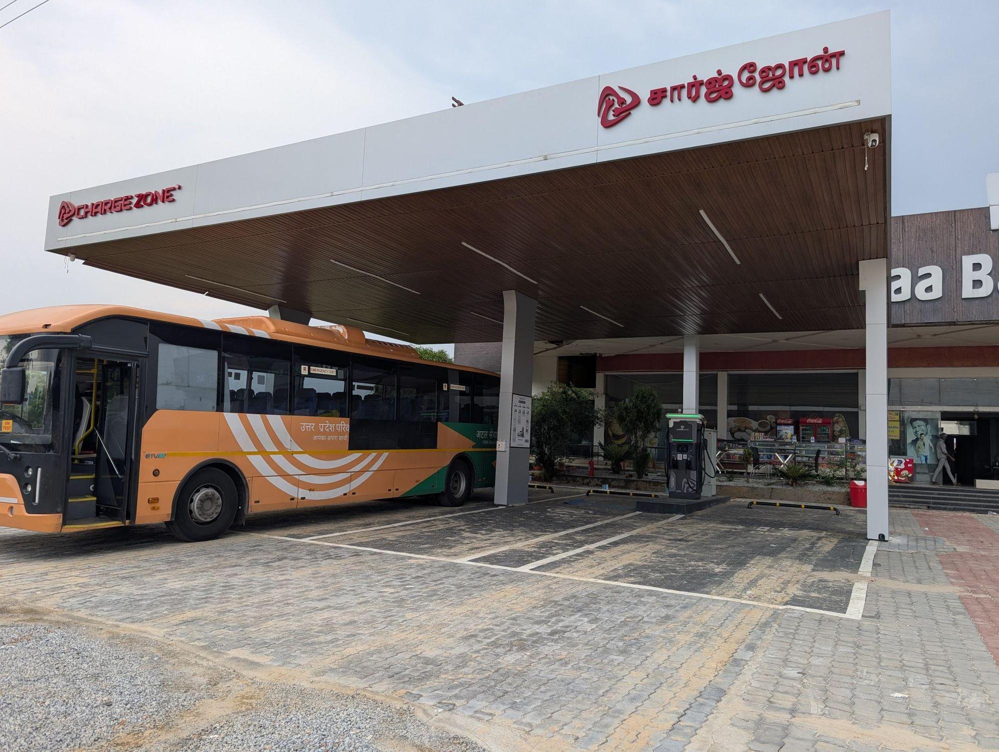 New Hotel Saravana Bhavaa | Kompalli, TN | EV Station