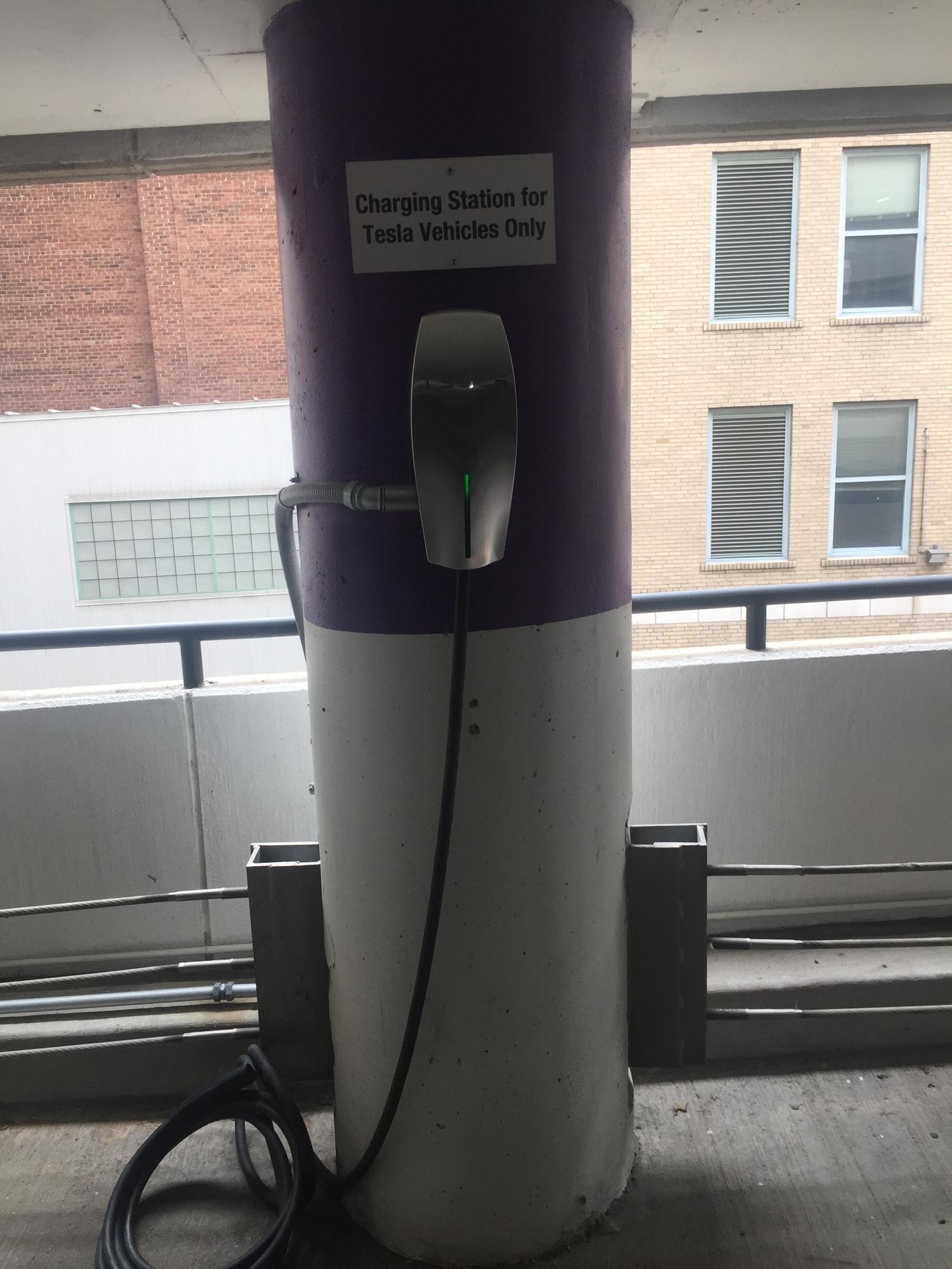 Evergy Energy Center | KCMO, MO | EV Station