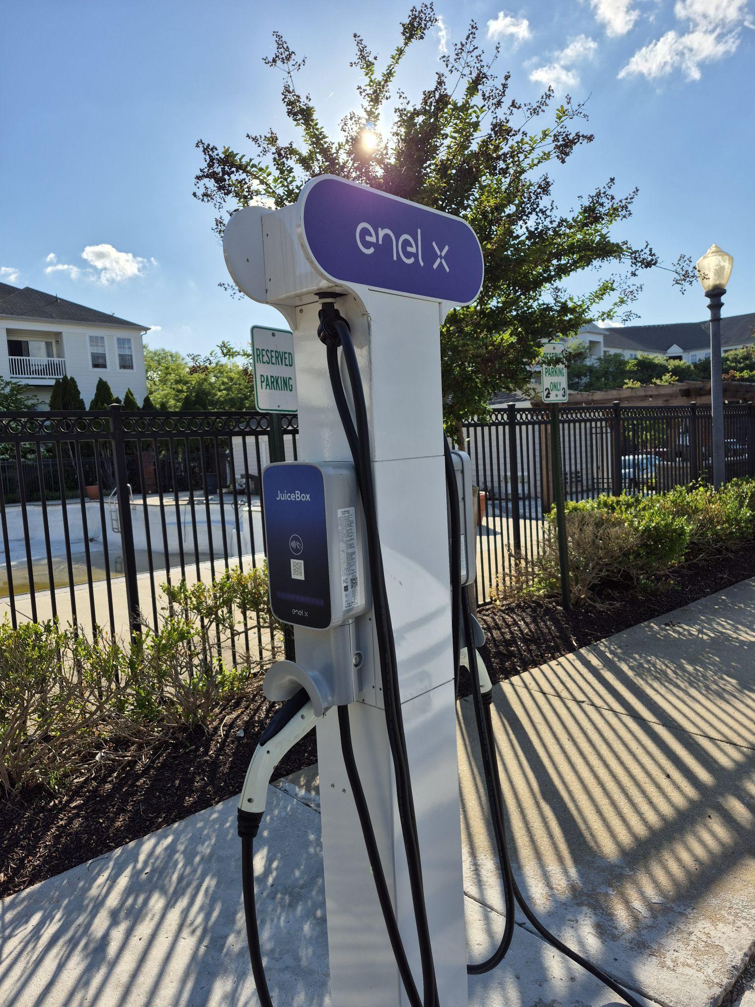 Pinnacle at Town Center | Germantown, MD | EV Station