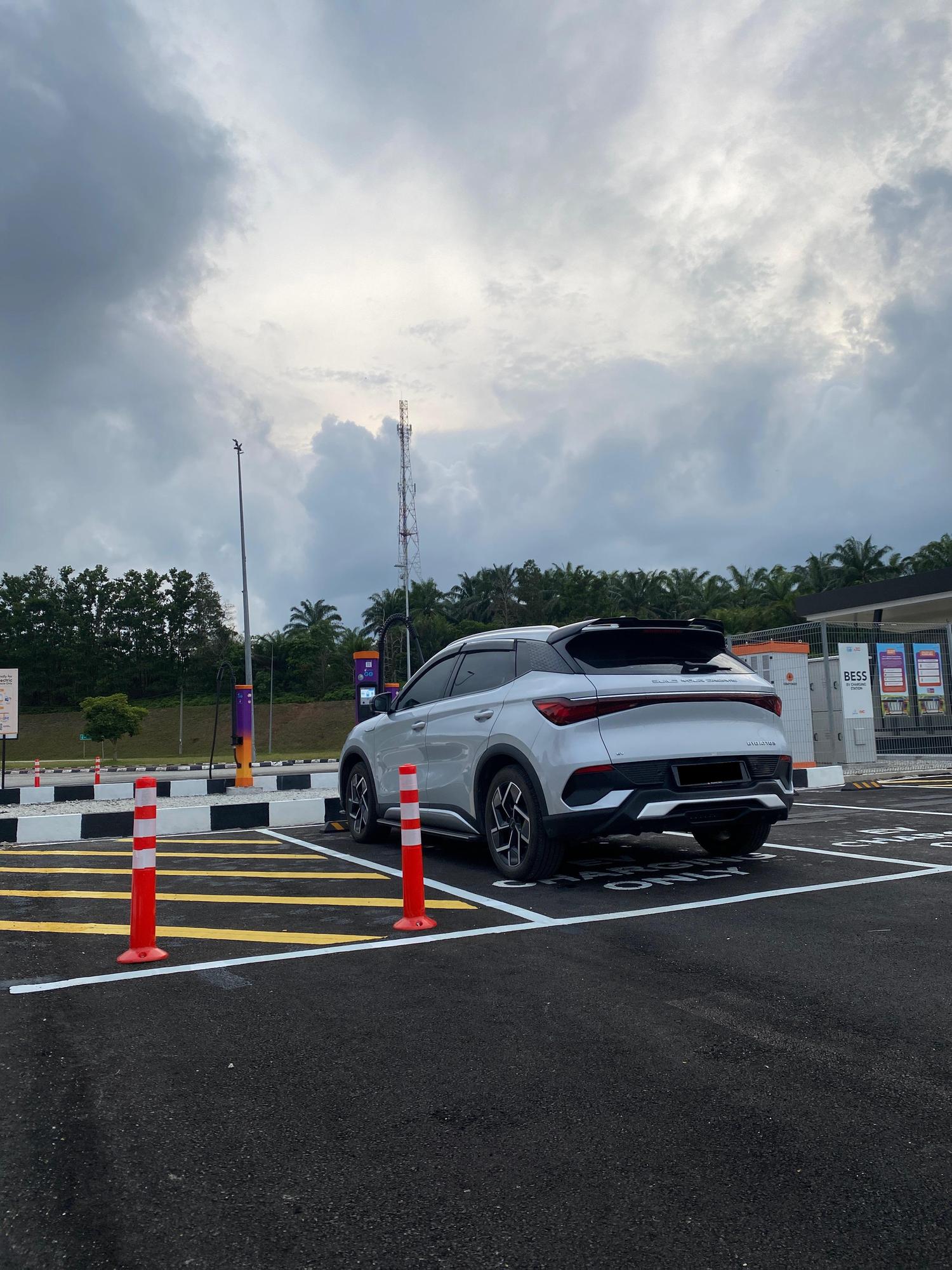 R&R Perasing both bounds | Chukai, Terengganu | EV Station